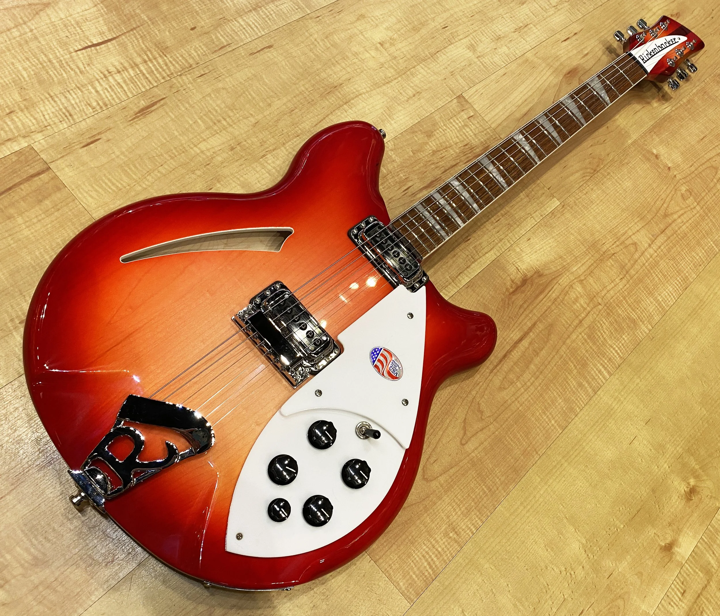 Rickenbacker 360 6-String 21-Fret Version Electric Guitar FireGlo ...
