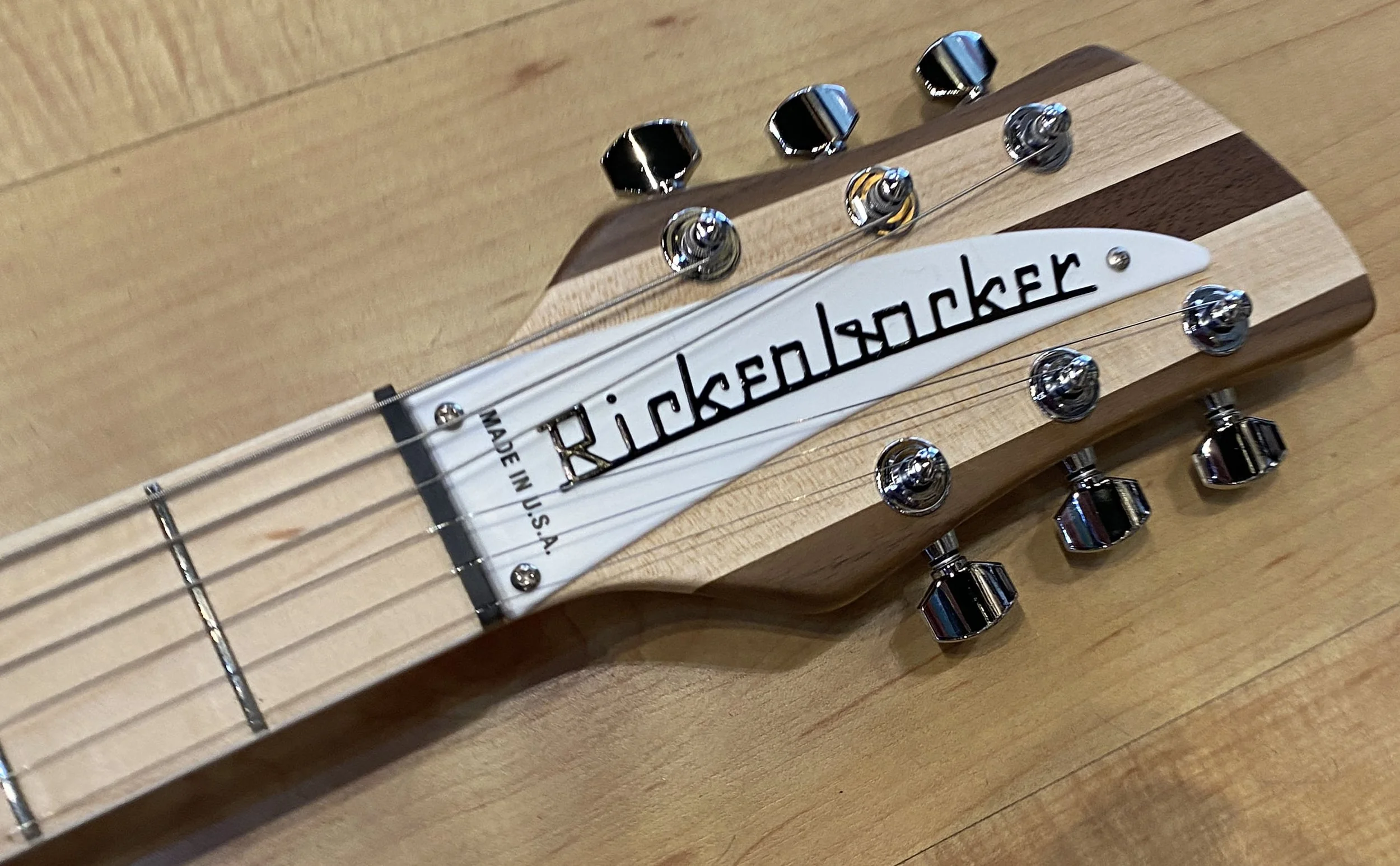 Rickenbacker 360W 6-String 21-Fret Electric Guitar Walnut — Andy Babiuk ...