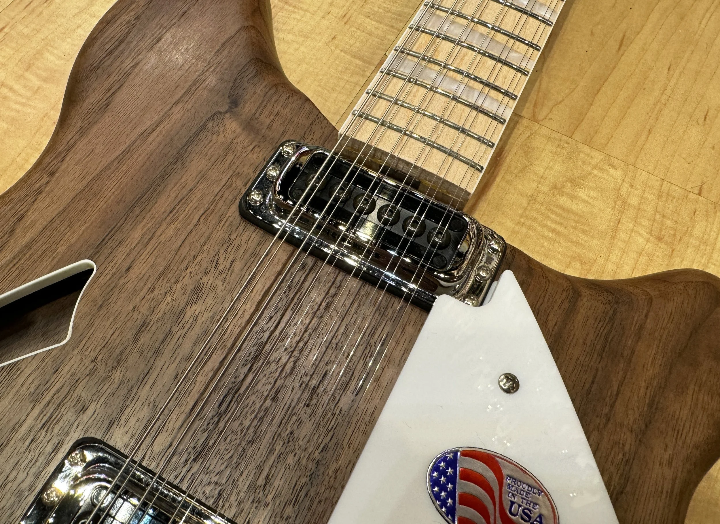 Rickenbacker 360/12W 12-string Electric Guitar Walnut (Natural Brown ...