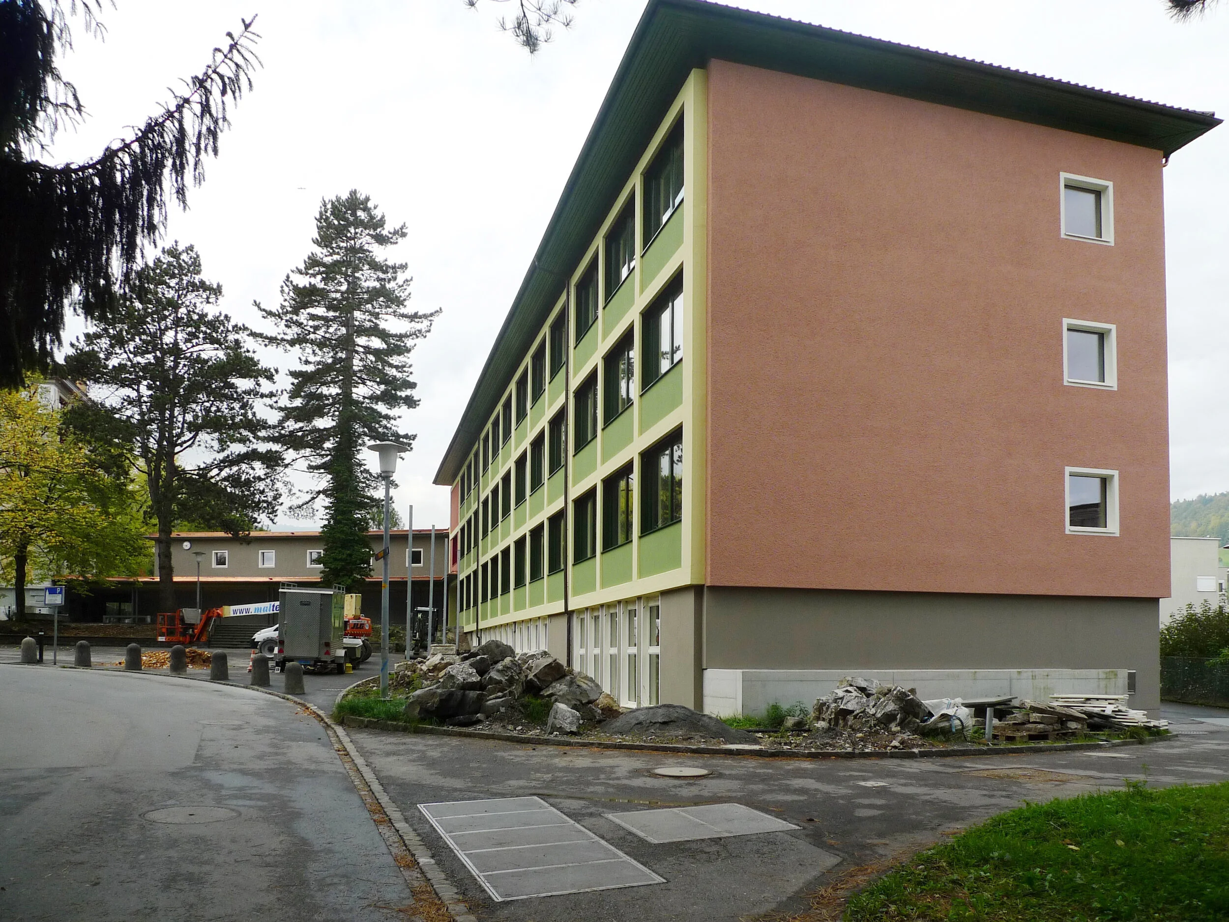 Schulhaus Kirchbühl 2 Kriens LU — Joerg Niederberger