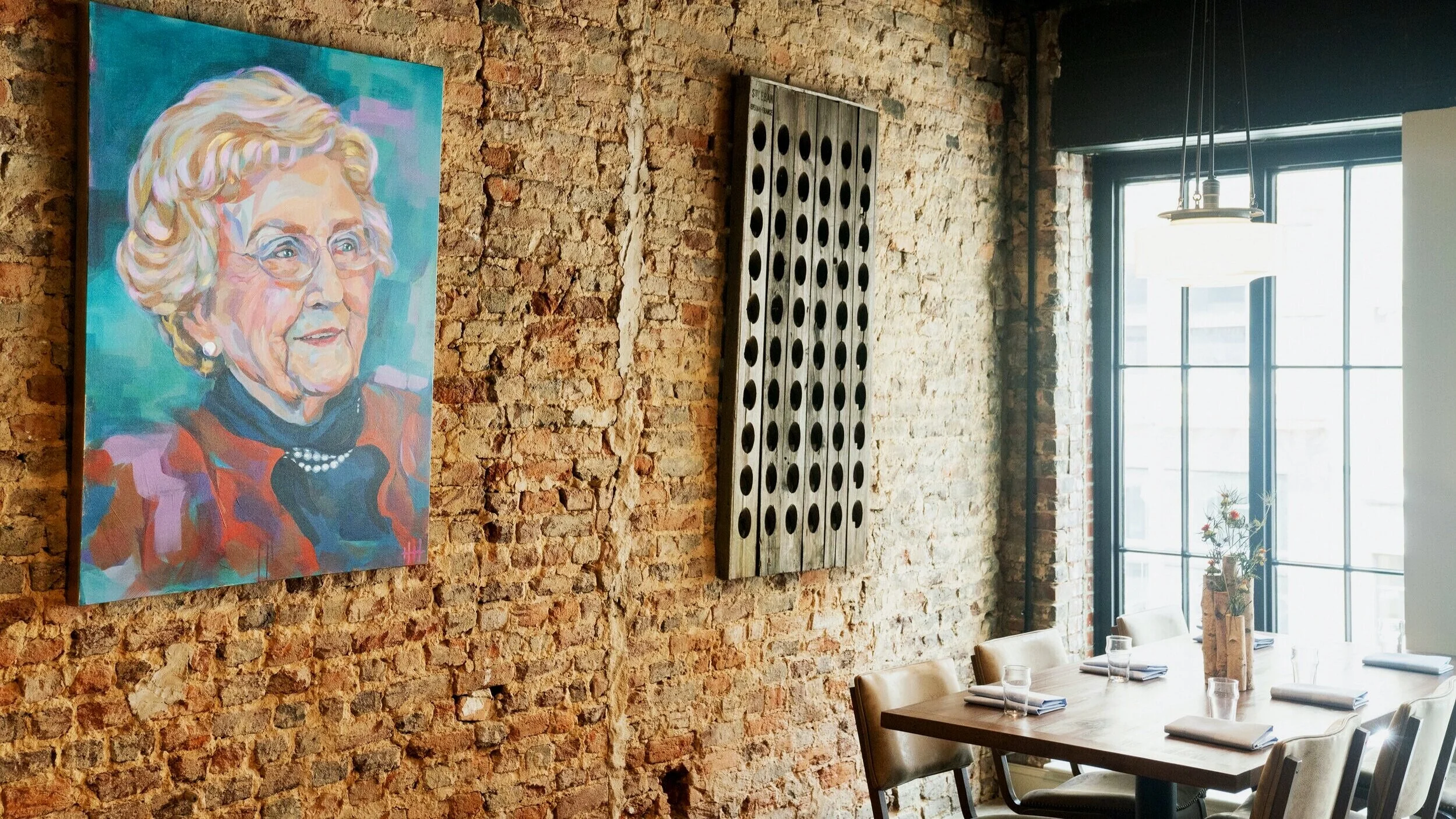 ABOUT — Helen Restaurant