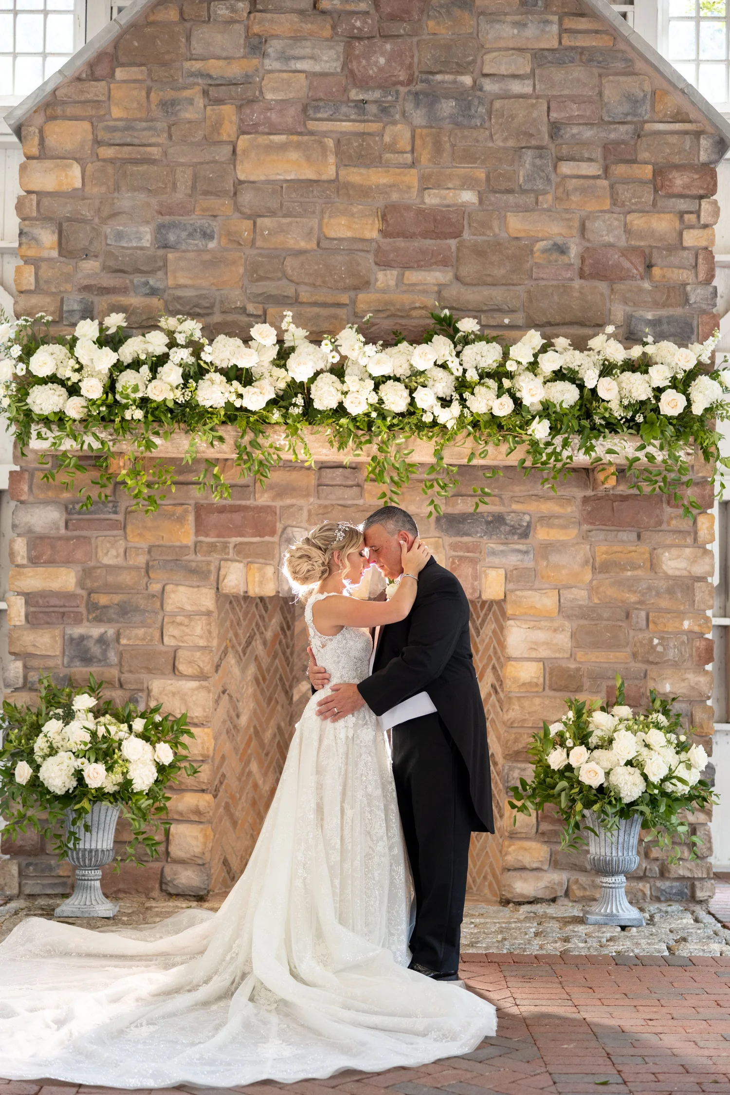 Sara & Art — Wild Aura