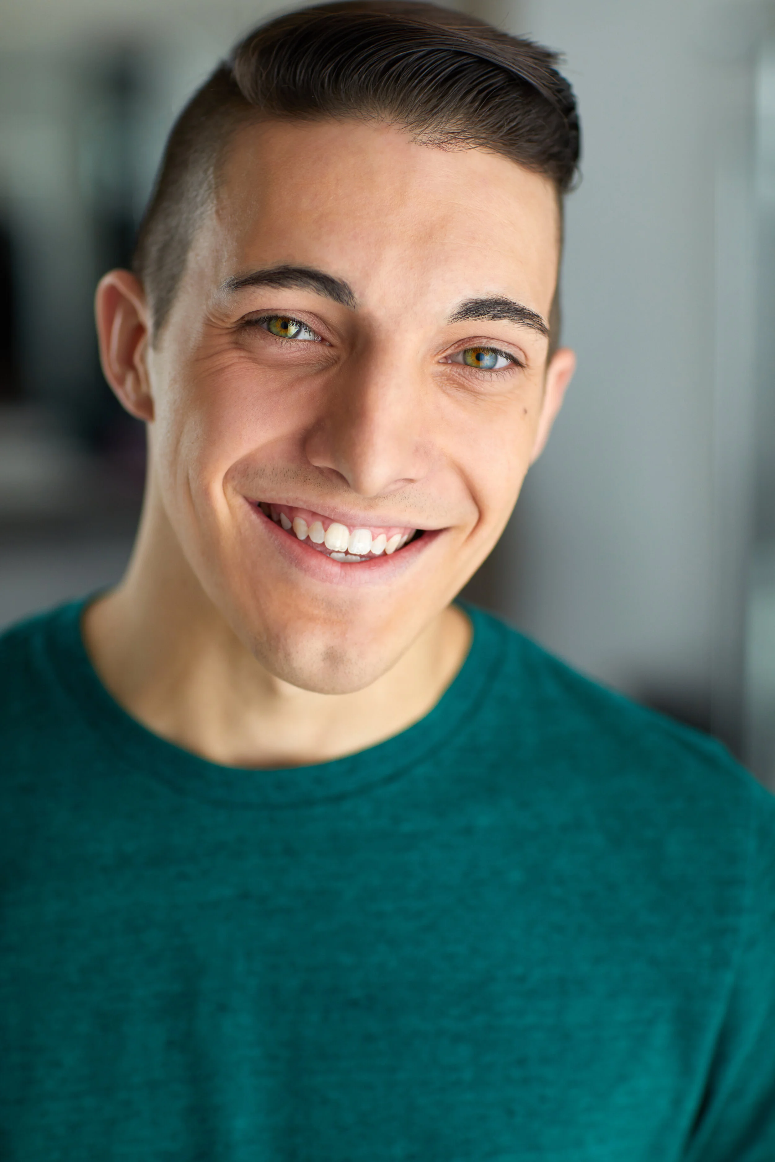 Headshot/Resume — Michael DeRosa