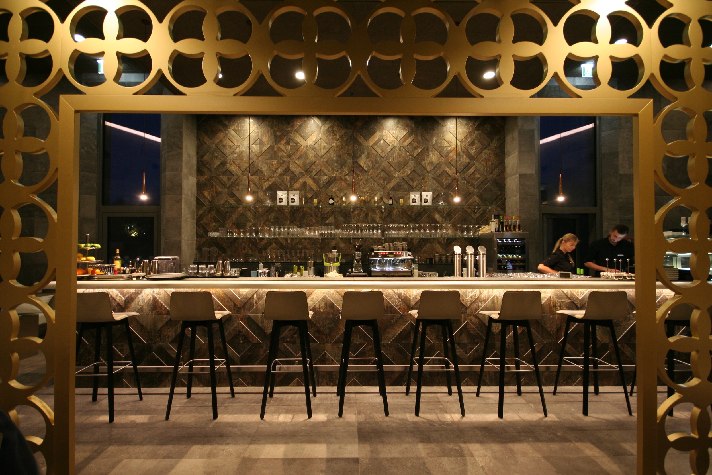 APAVISA - Technical Porelain Tiles