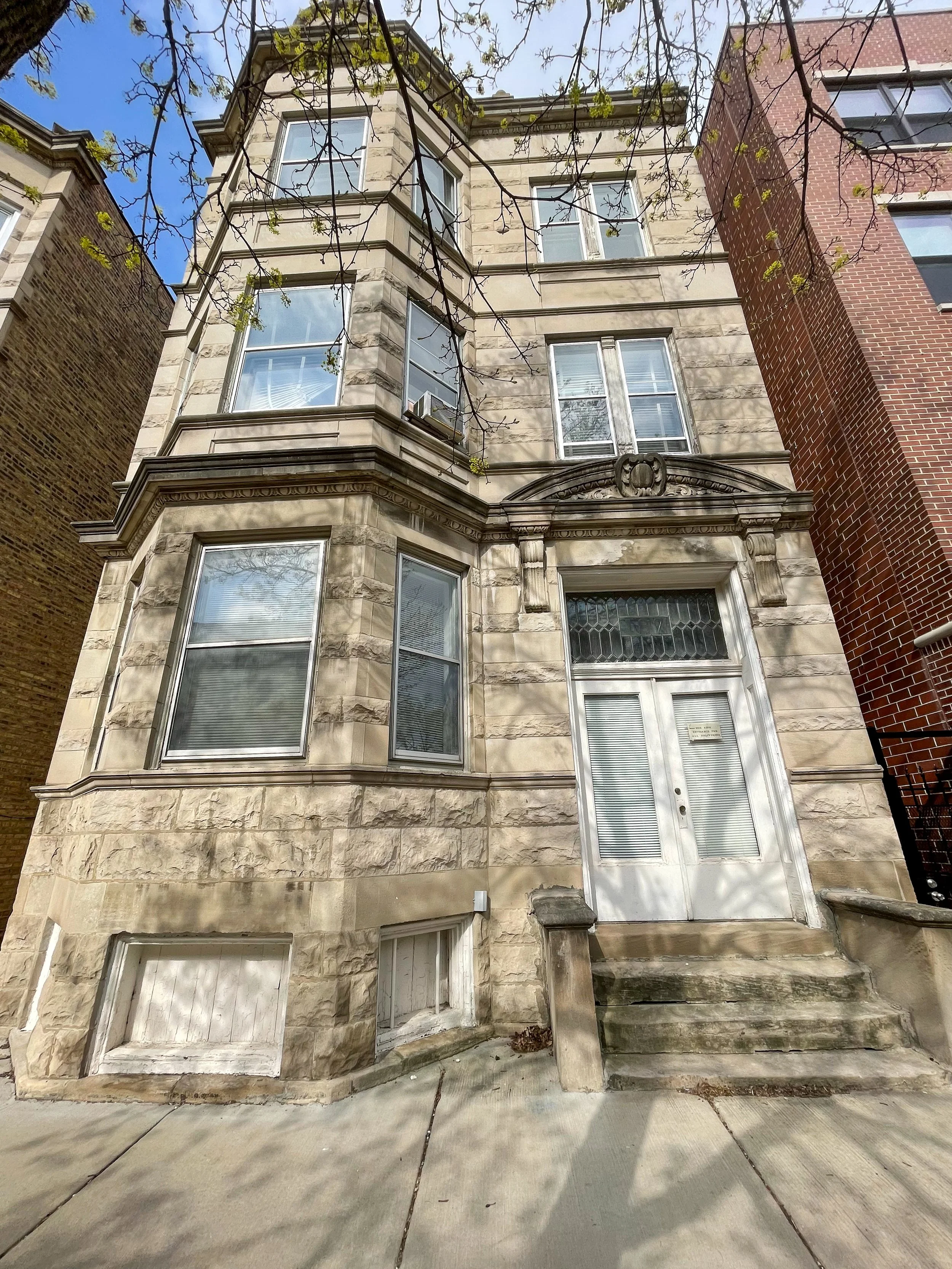 Multi-Unit Building Renovation in Tri Taylor Chicago — BLDG PROJECTS