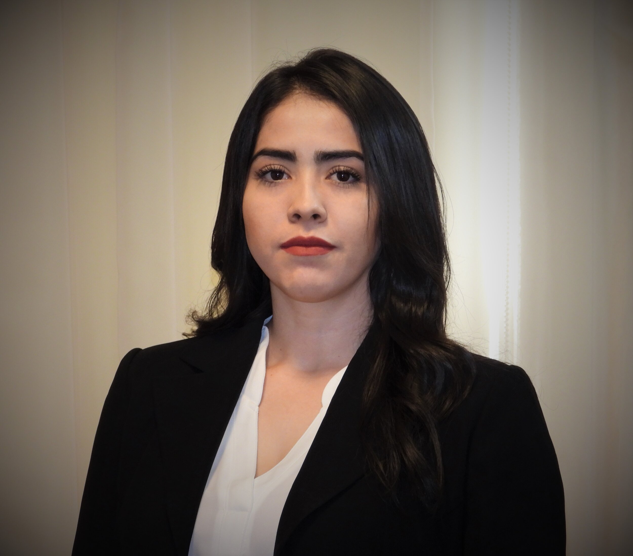 Isela Carrillo — Bryan González Vargas y González Baz