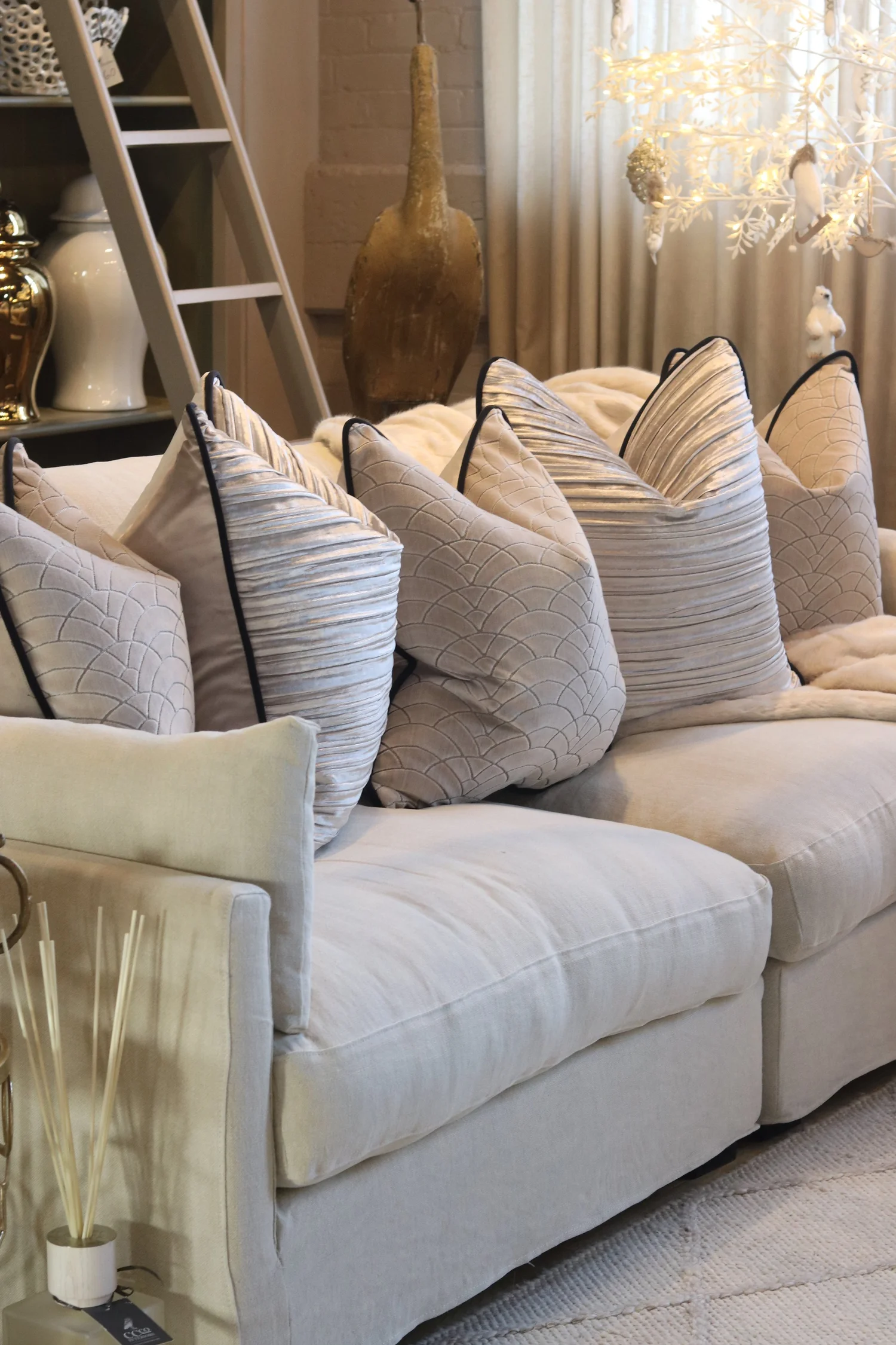 The Pearl Sofa Set — CCco.