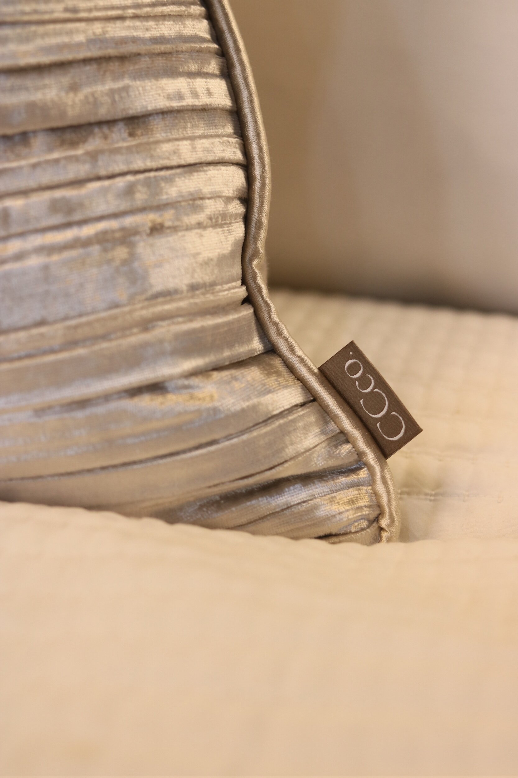 Andrew Martin 'Burlington String' Bed Set — CCco.