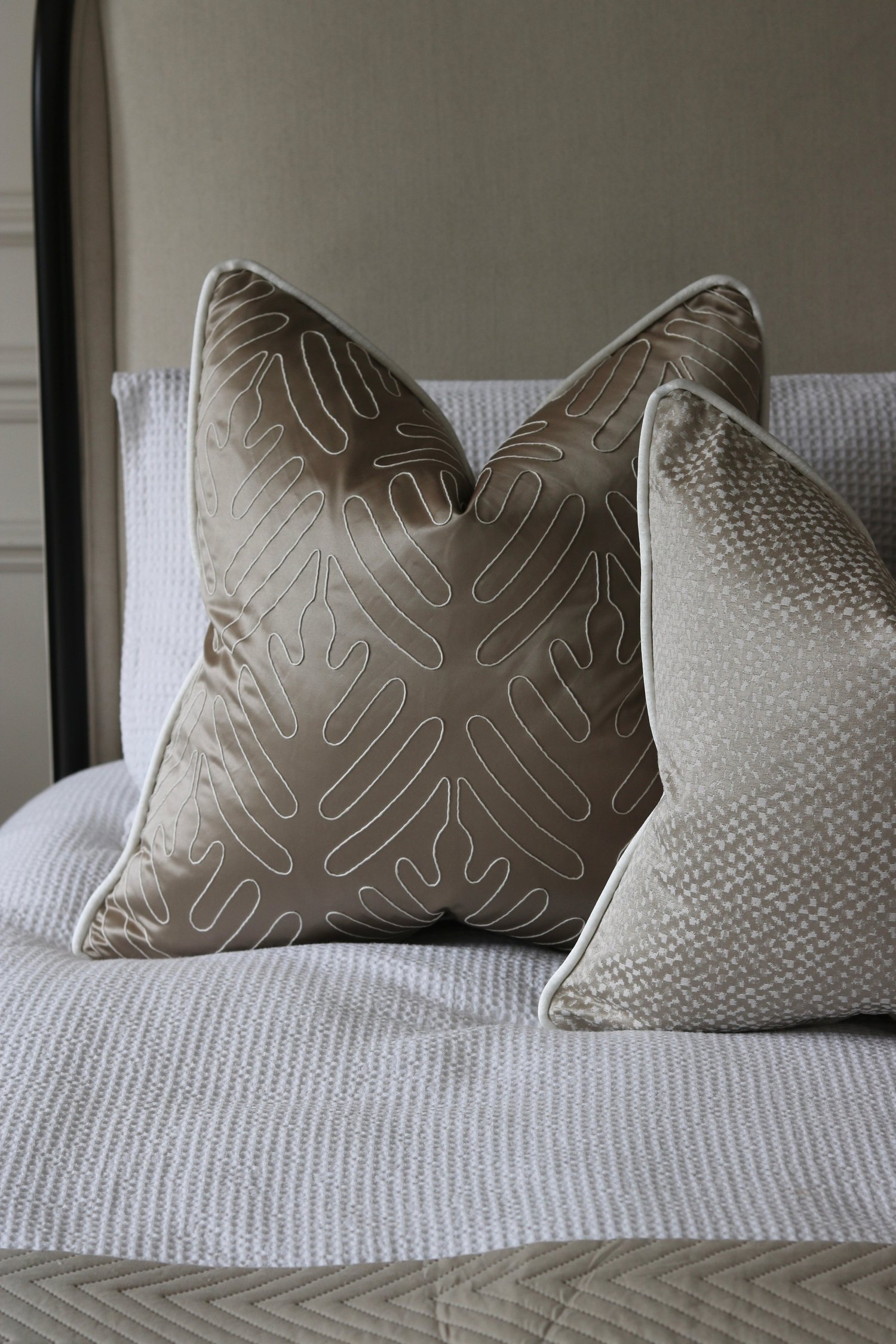 Andrew Martin 'Burlington String' Bed Set — CCco.