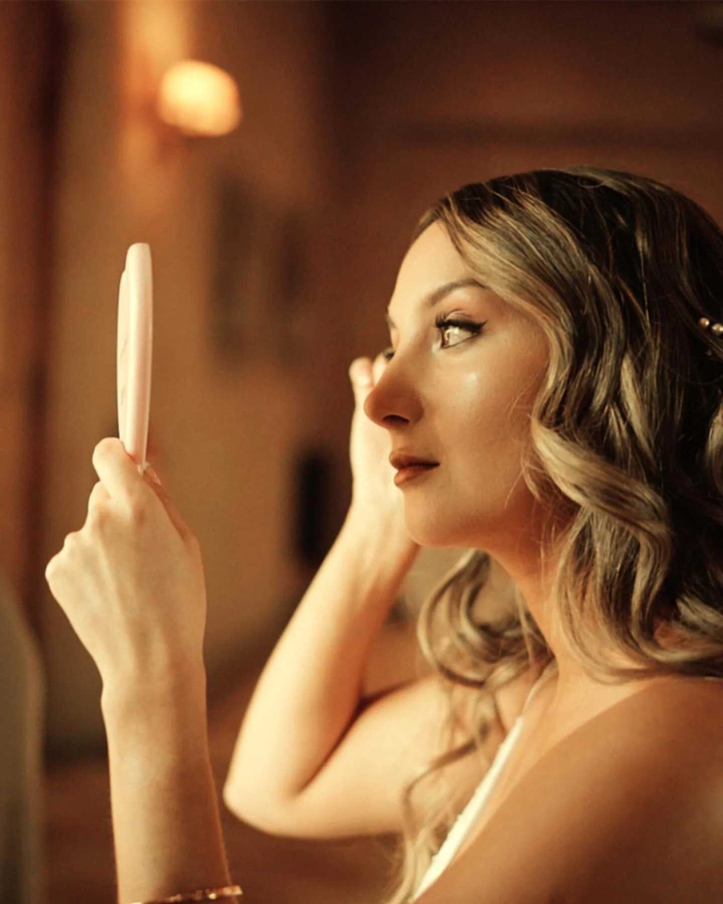 Adicionales — Andrea Roach