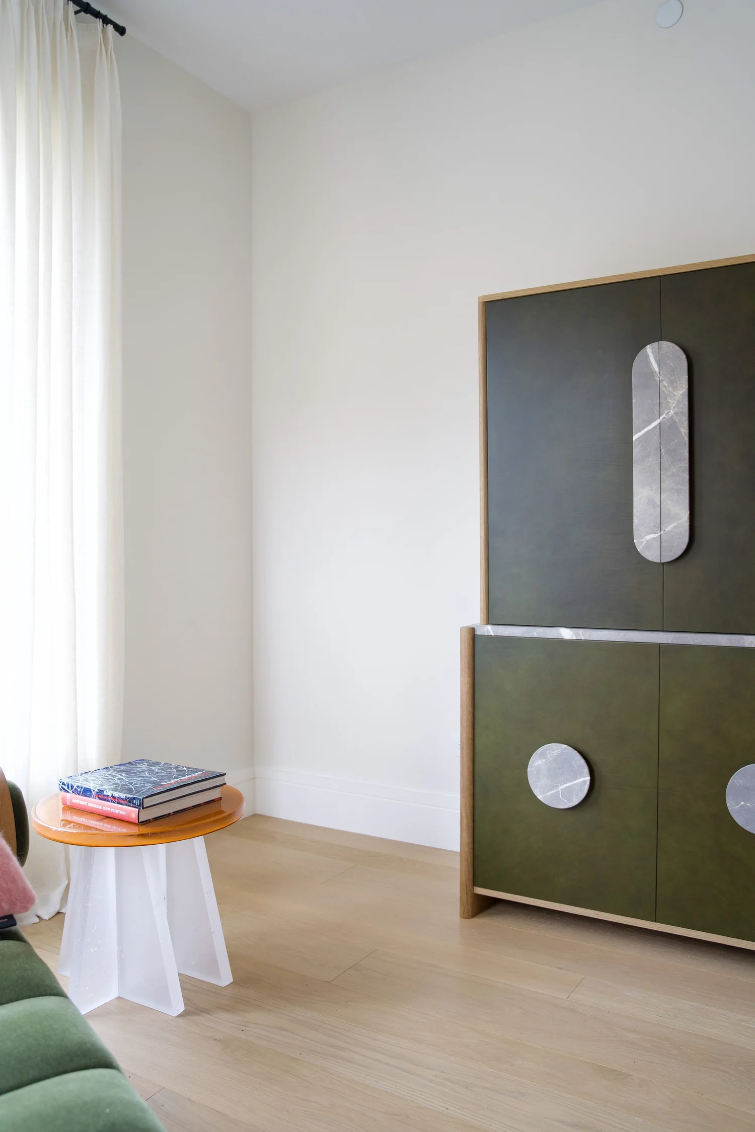 Roebuck Hutch — Scheibe Design