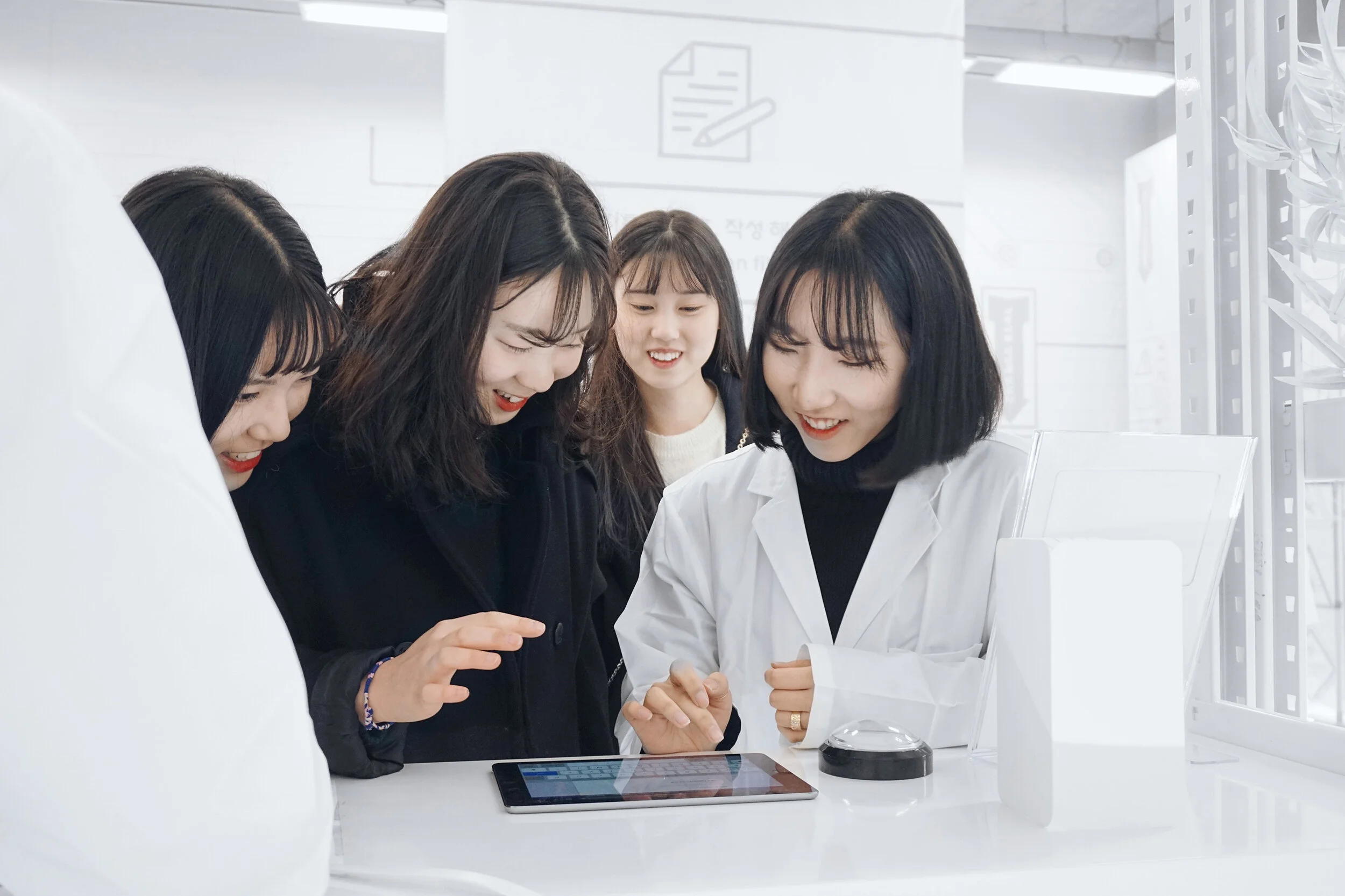 Emoji Center Project Page — Photon Factory