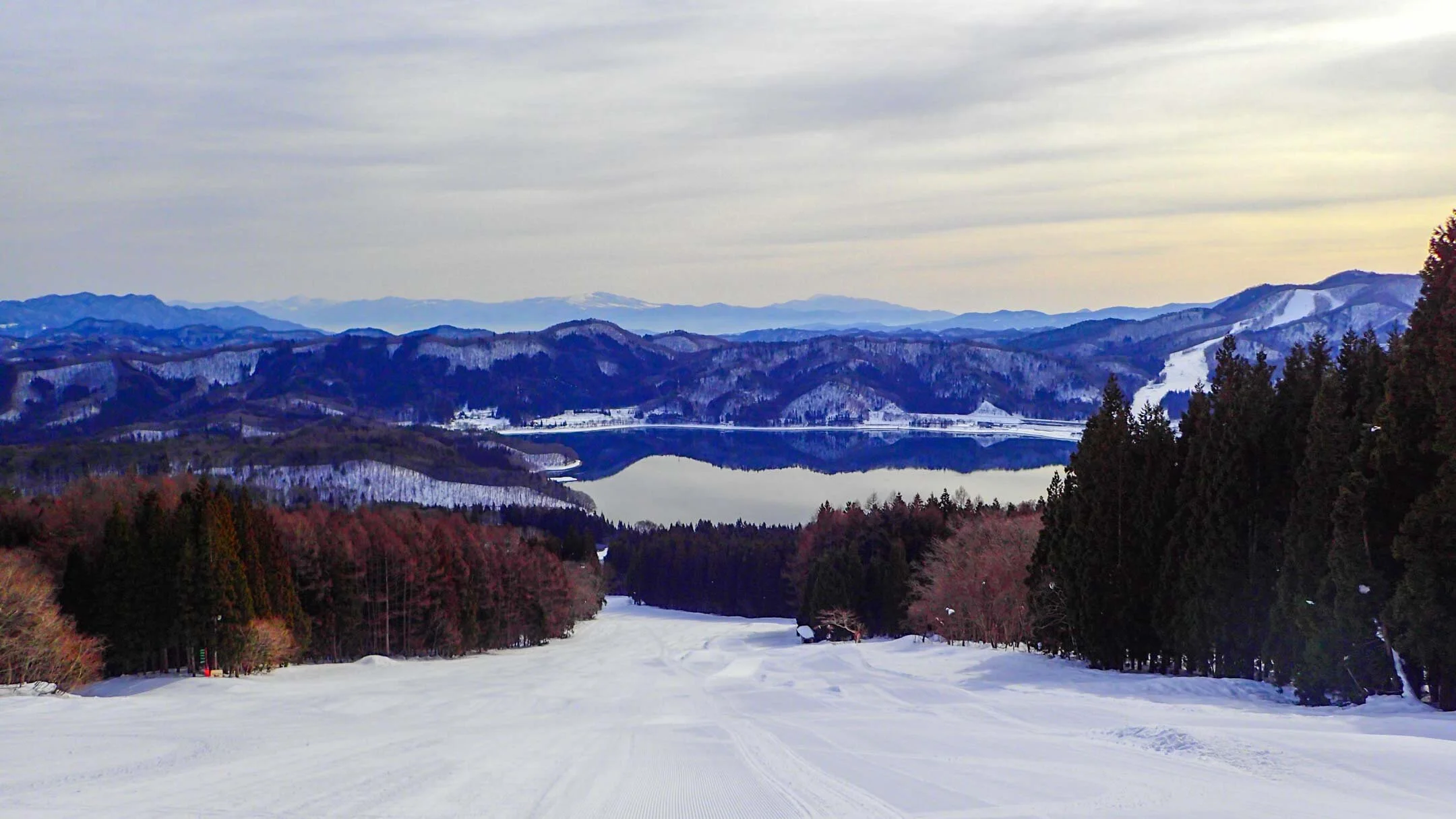 A Guide To Snowboarding In Japan — Simon Jack Burgess