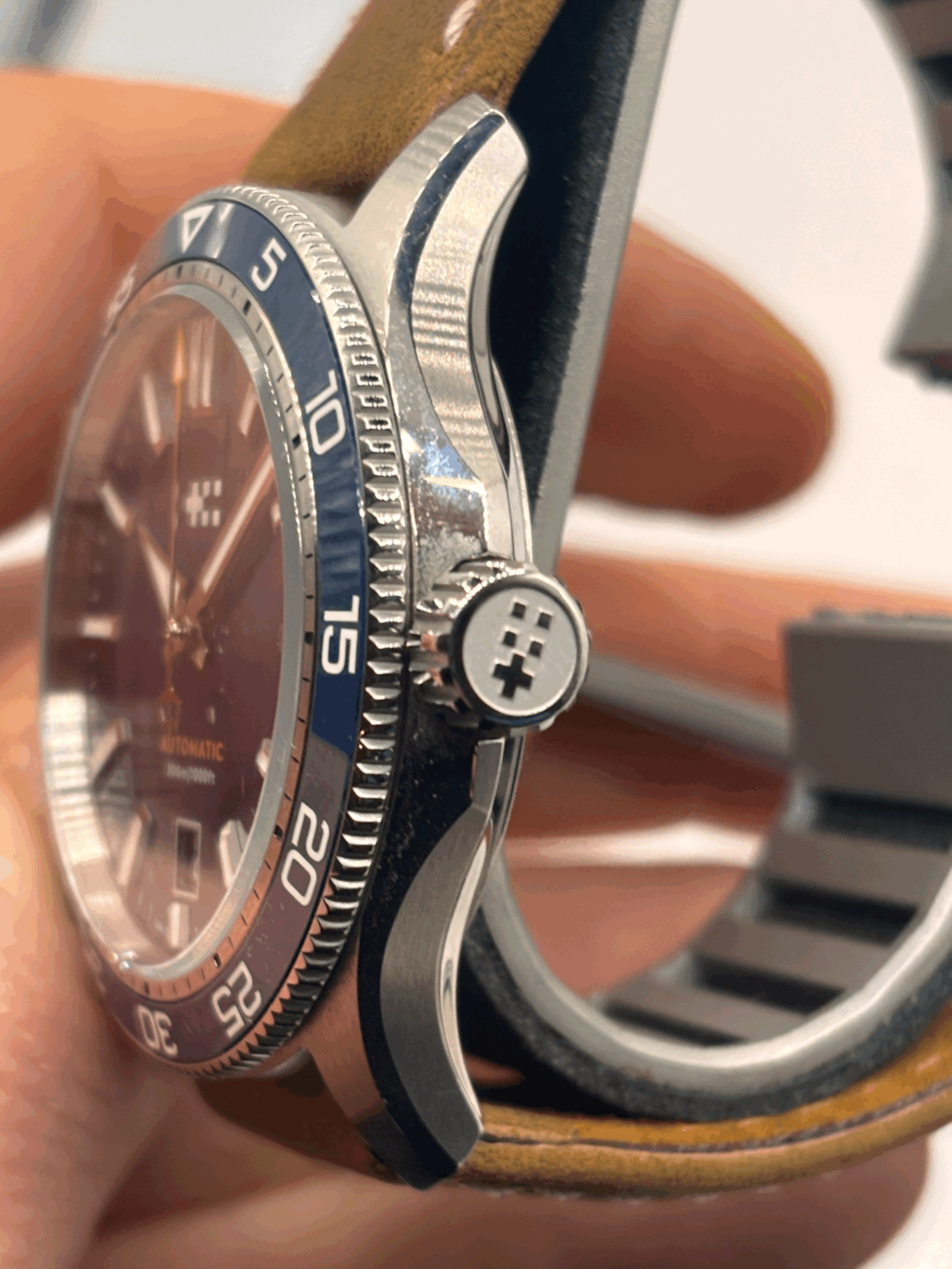 WH1444 C60 Trident Pro 300 40mm Blue (04/2023) — Ward Hoard