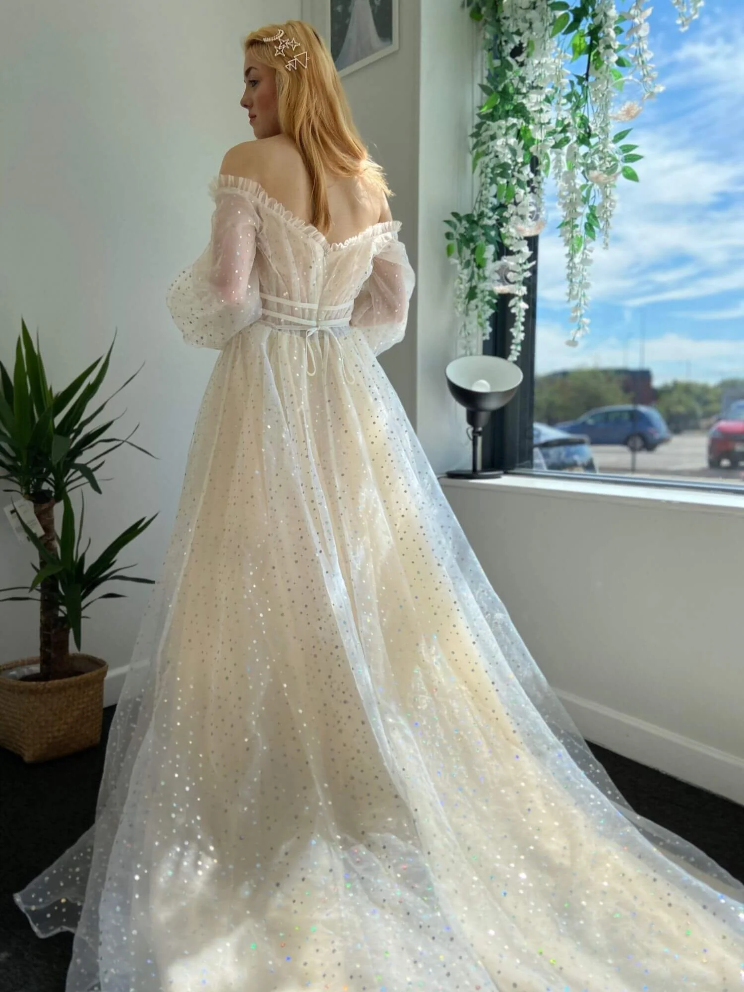 Style 2102 — Miss He Bridal