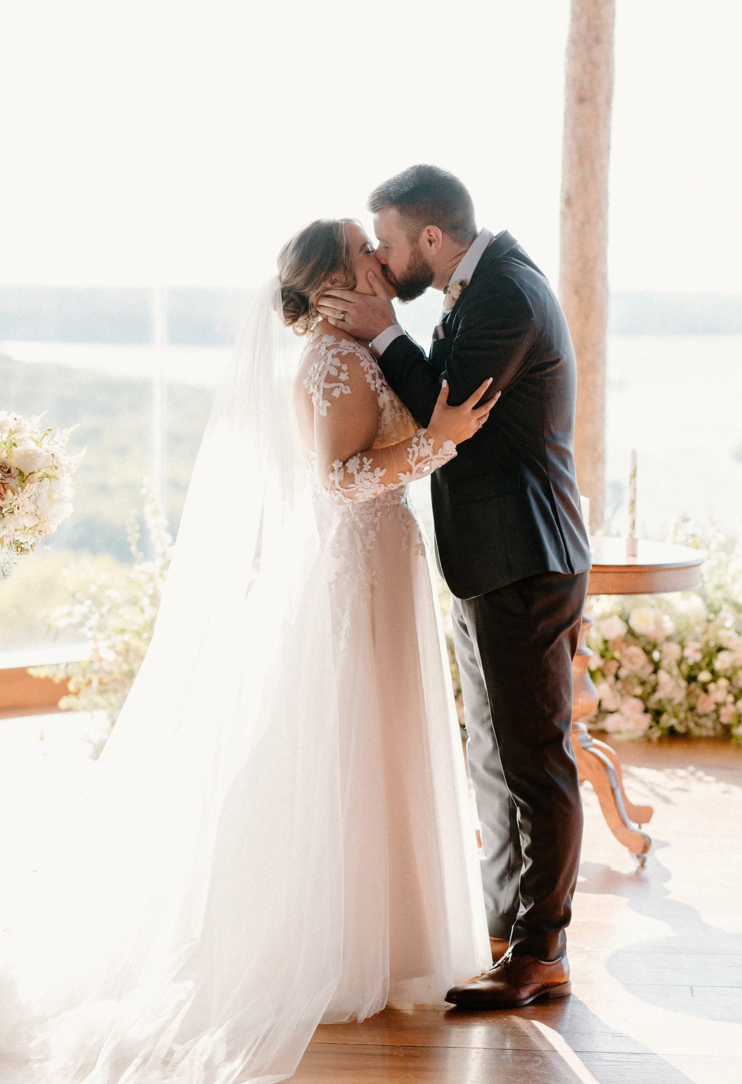 Luxury spring wedding at Big Cedar Lodge in Branson Missouri — The ...