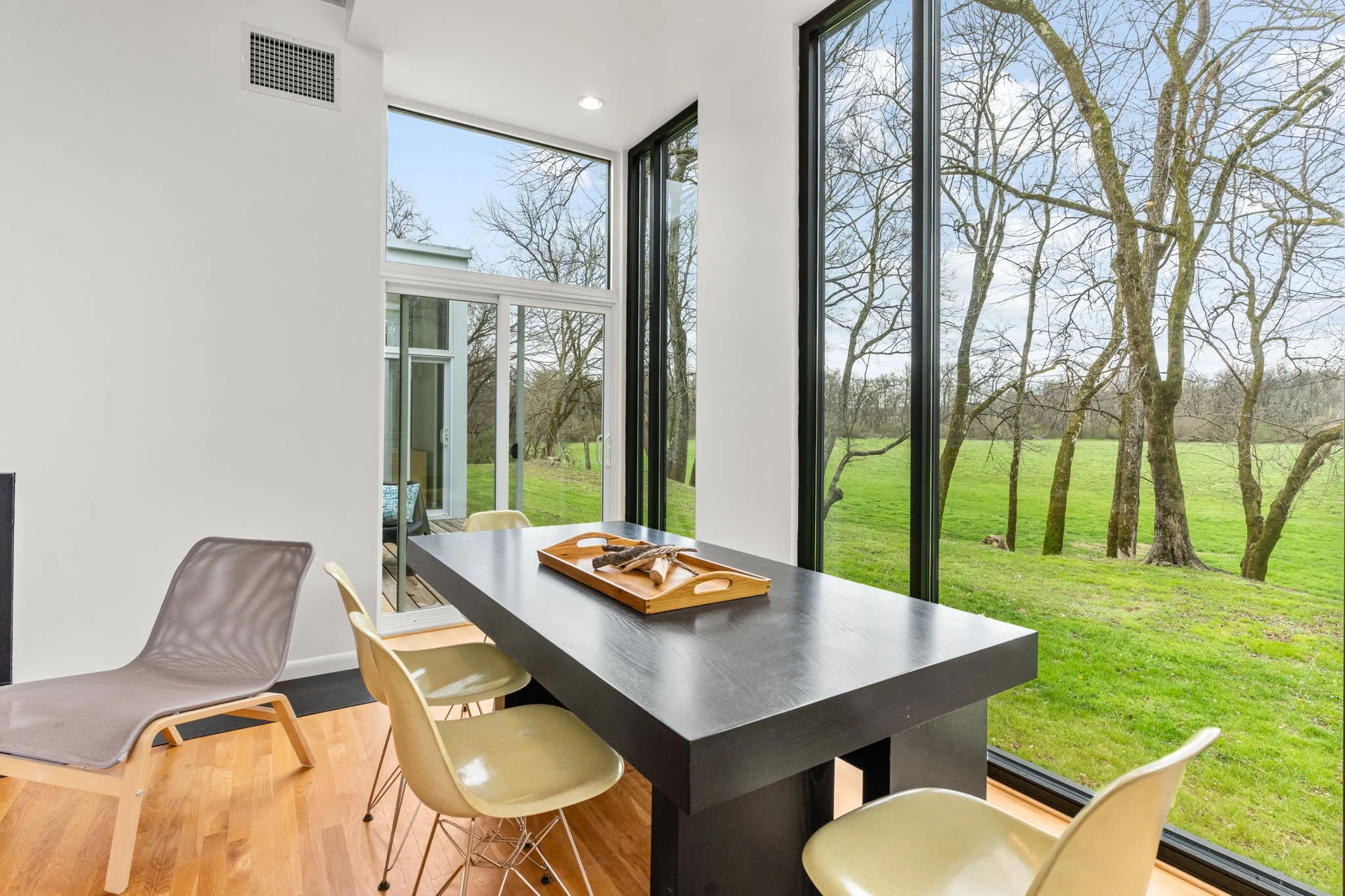 The Pinstripe House: Buffalo Bottom Road — modern memphis homes