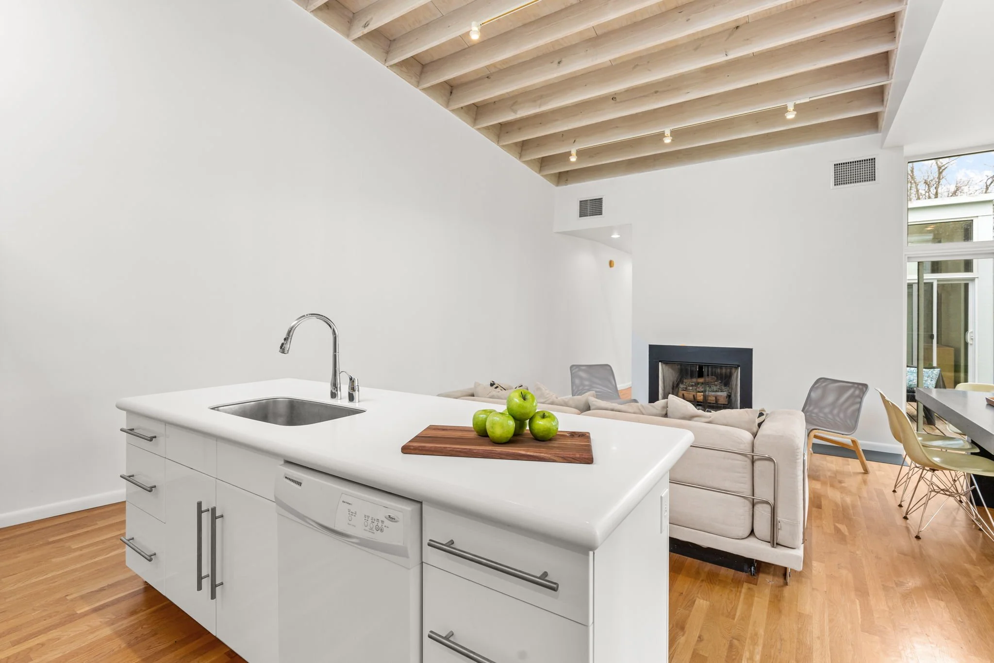 The Pinstripe House: Buffalo Bottom Road — modern memphis homes