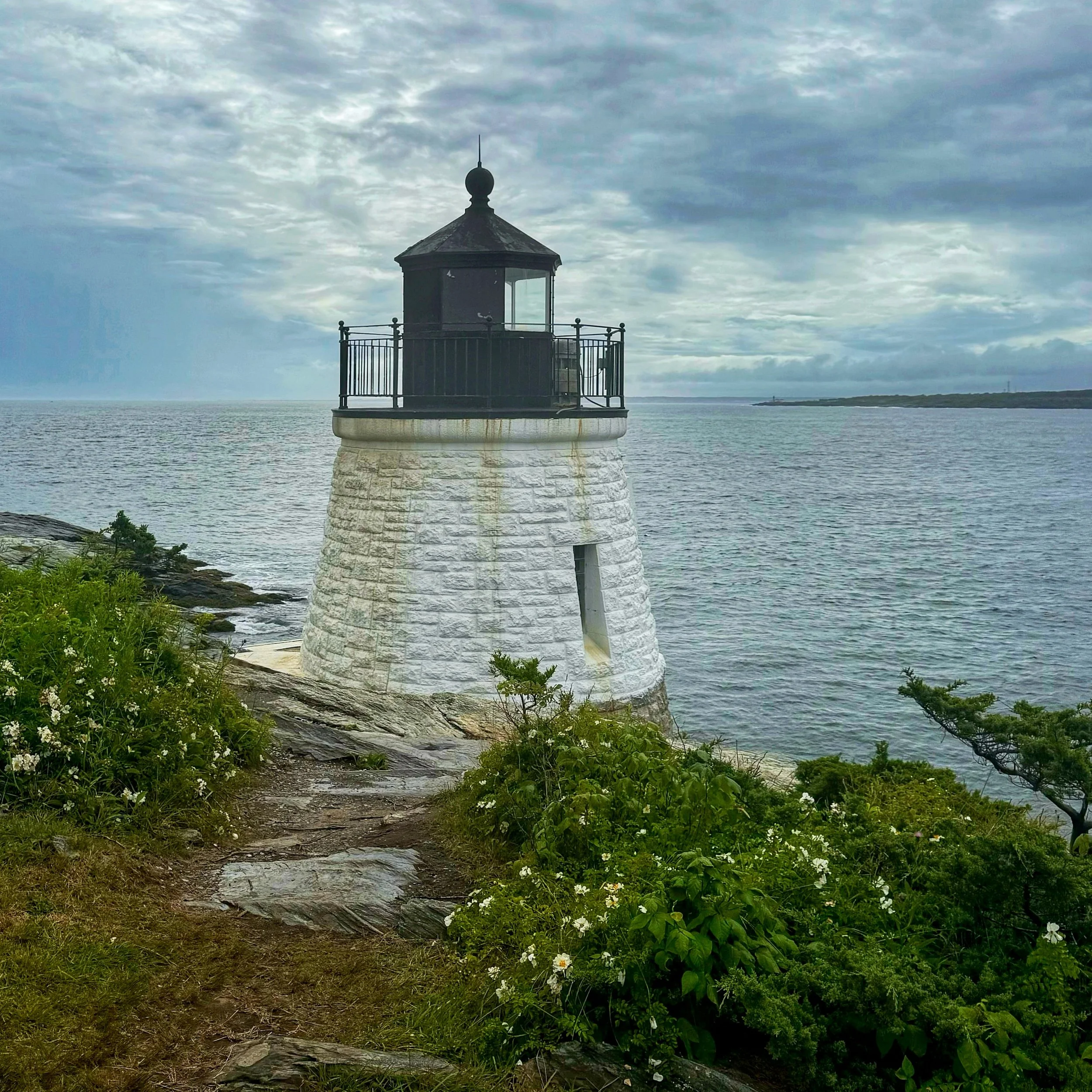 In Newport, Rhode Island on Narragansett Bay, 1890 Castle Hill Light ...