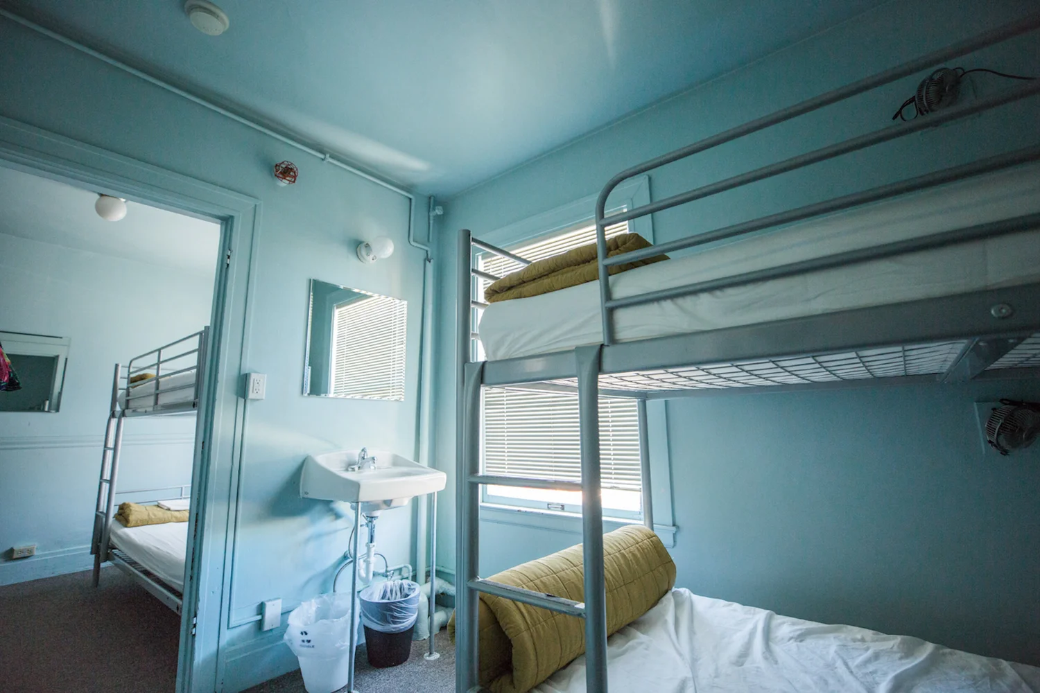 General 2 — American Hotel Hostel