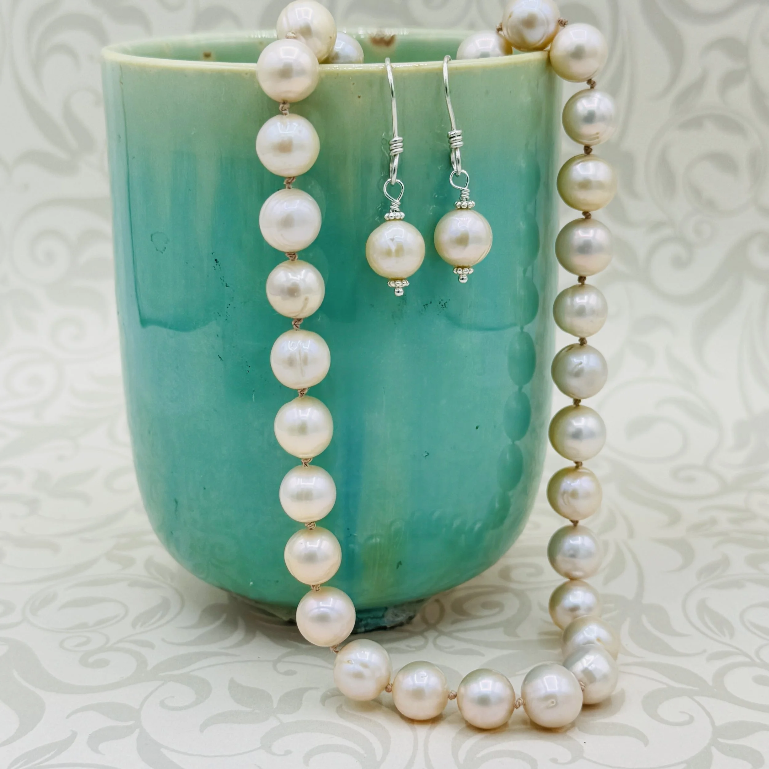 JANECKA 18" Length Soft Peach Pearl Necklace Set — J A N E C K A