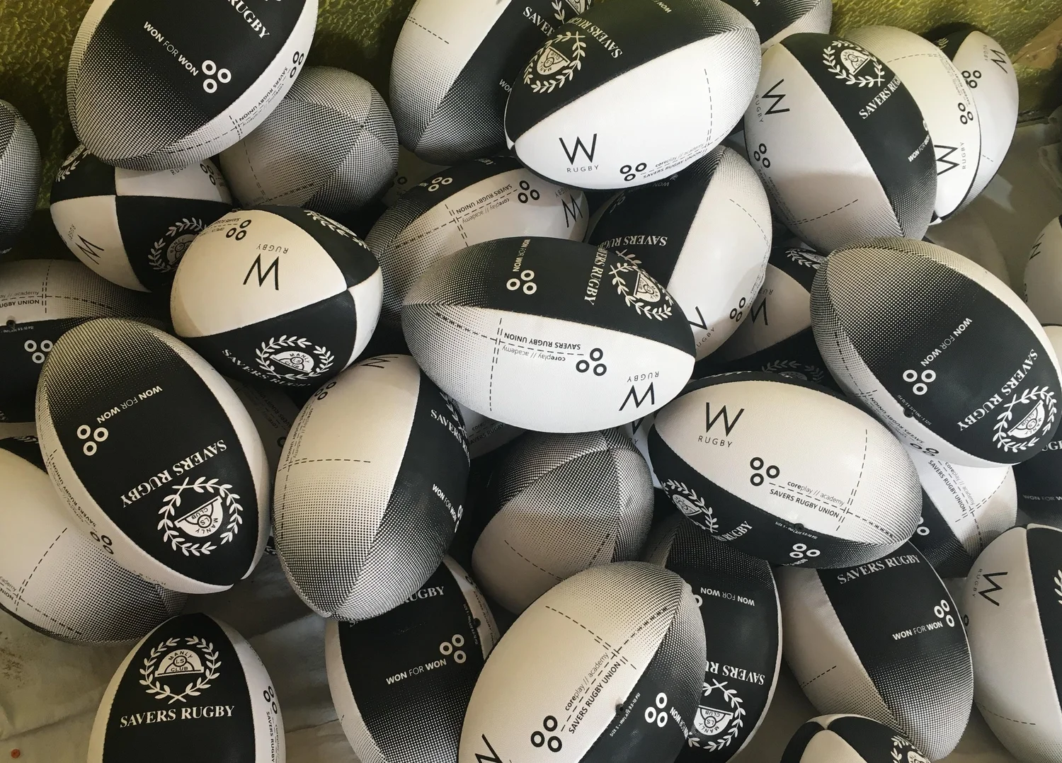 Bulk Buy Rugby Balls // W RUGBY