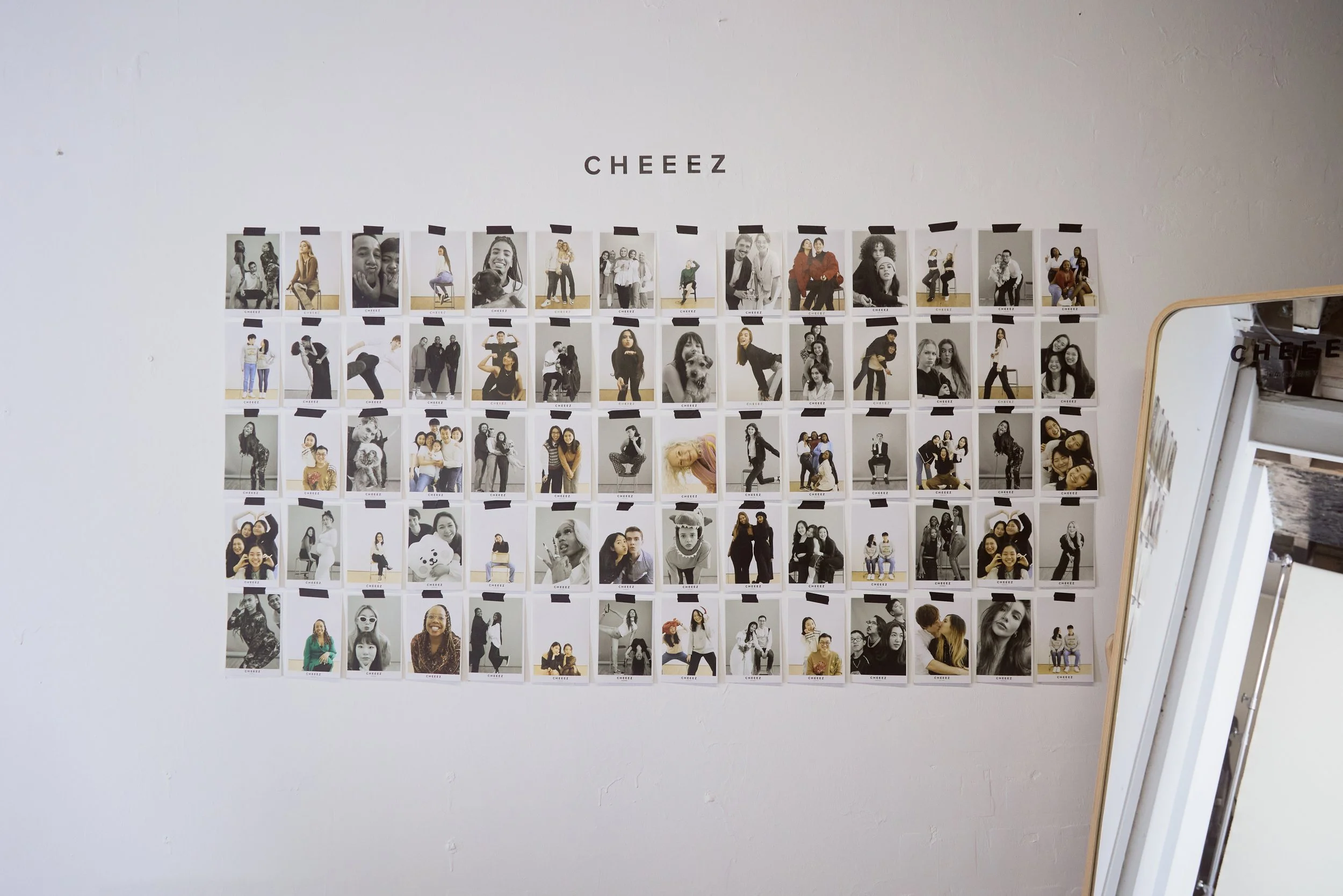 CHEEEZ / Self-Portrait Photo Studio