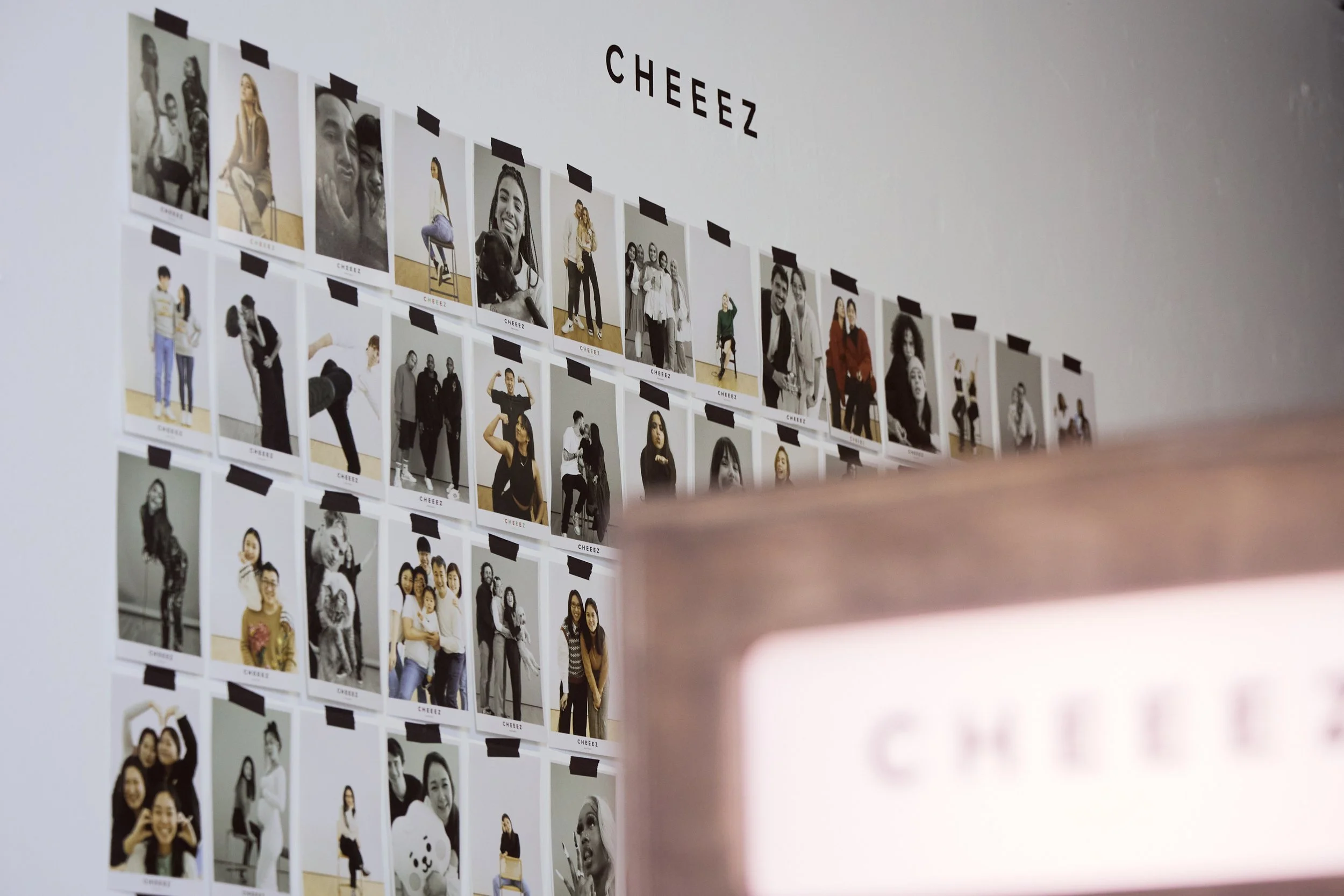 CHEEEZ / Self-Portrait Photo Studio