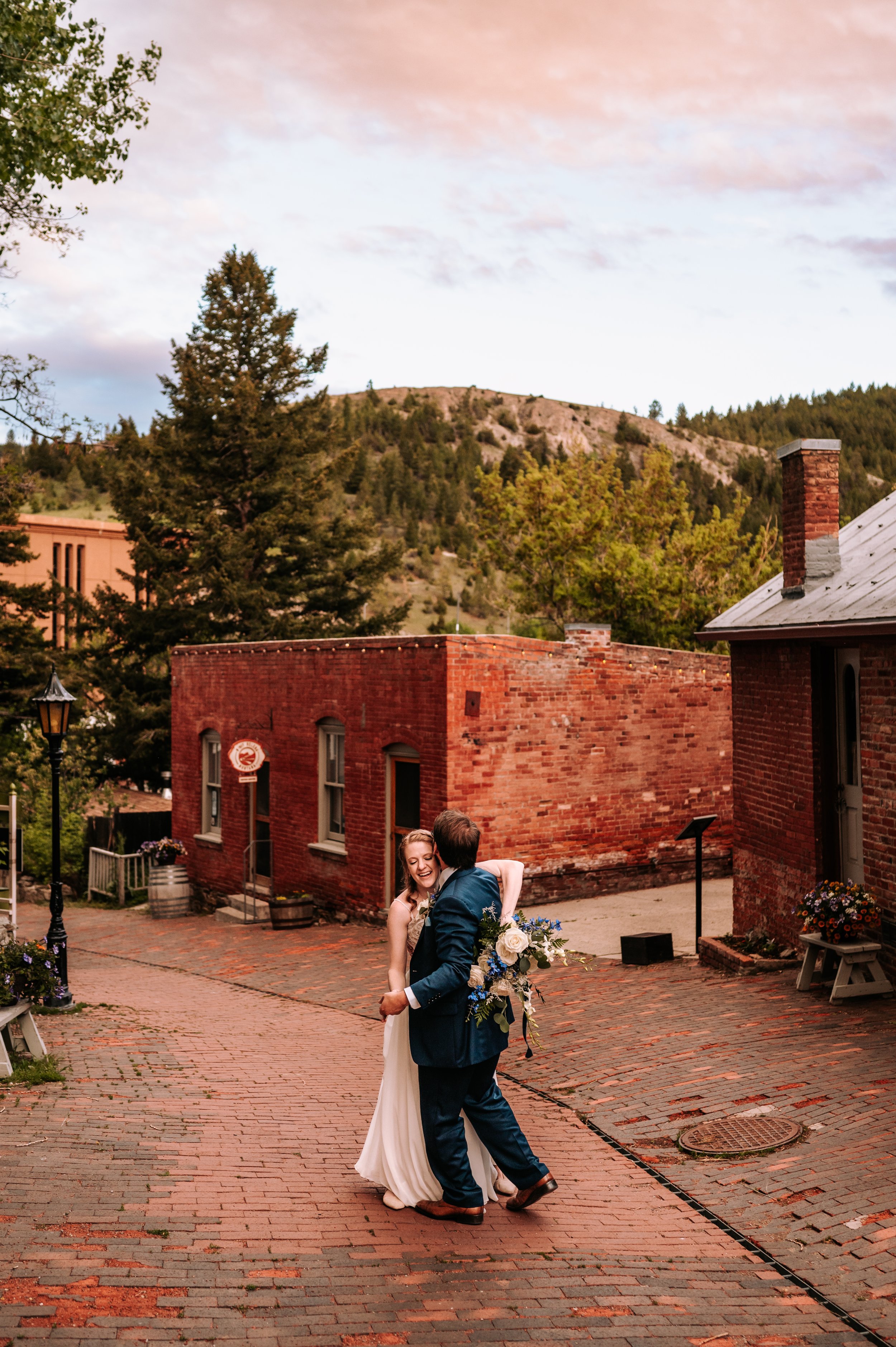 Reeder’s Alley Small Intimate Wedding in Helena — Jessica Powell Photo