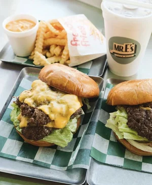 Mr. e's // all beef no bull