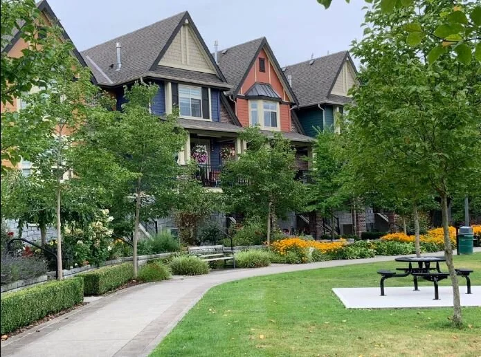 Garrison Crossing, Chilliwack, BC (2002-2012) - click for details — MVH ...