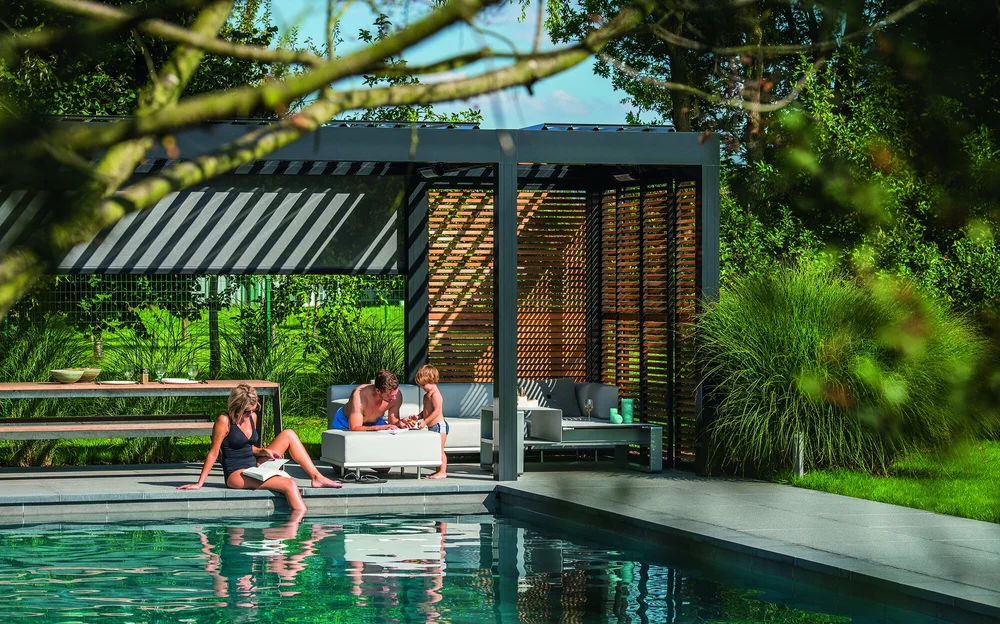 Luxury Outdoor Kitchens, Pergolas & Outdoor Living Spaces