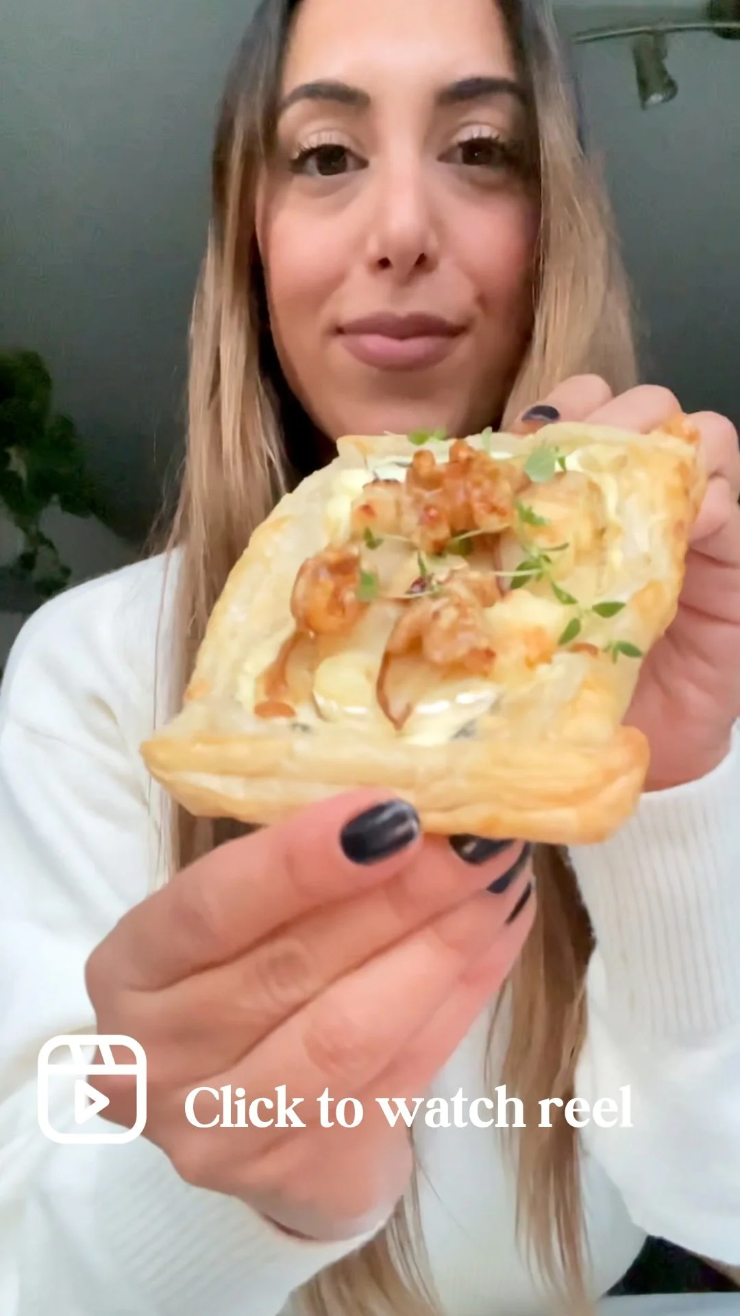 Pear & Goat’s Cheese Puff Pastry Tarts — Pinch of Mania