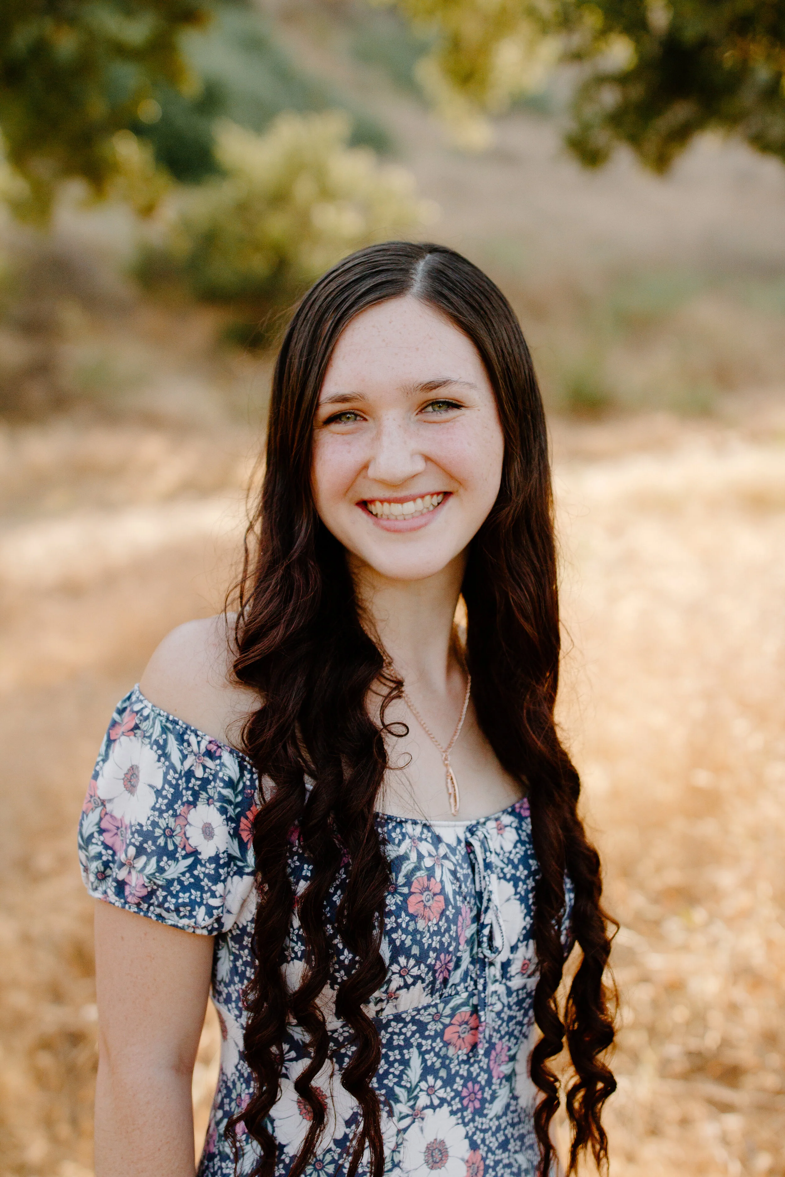 Oak Glen Senior Portraits // Elizabeth — Lindsey Ruth Photography