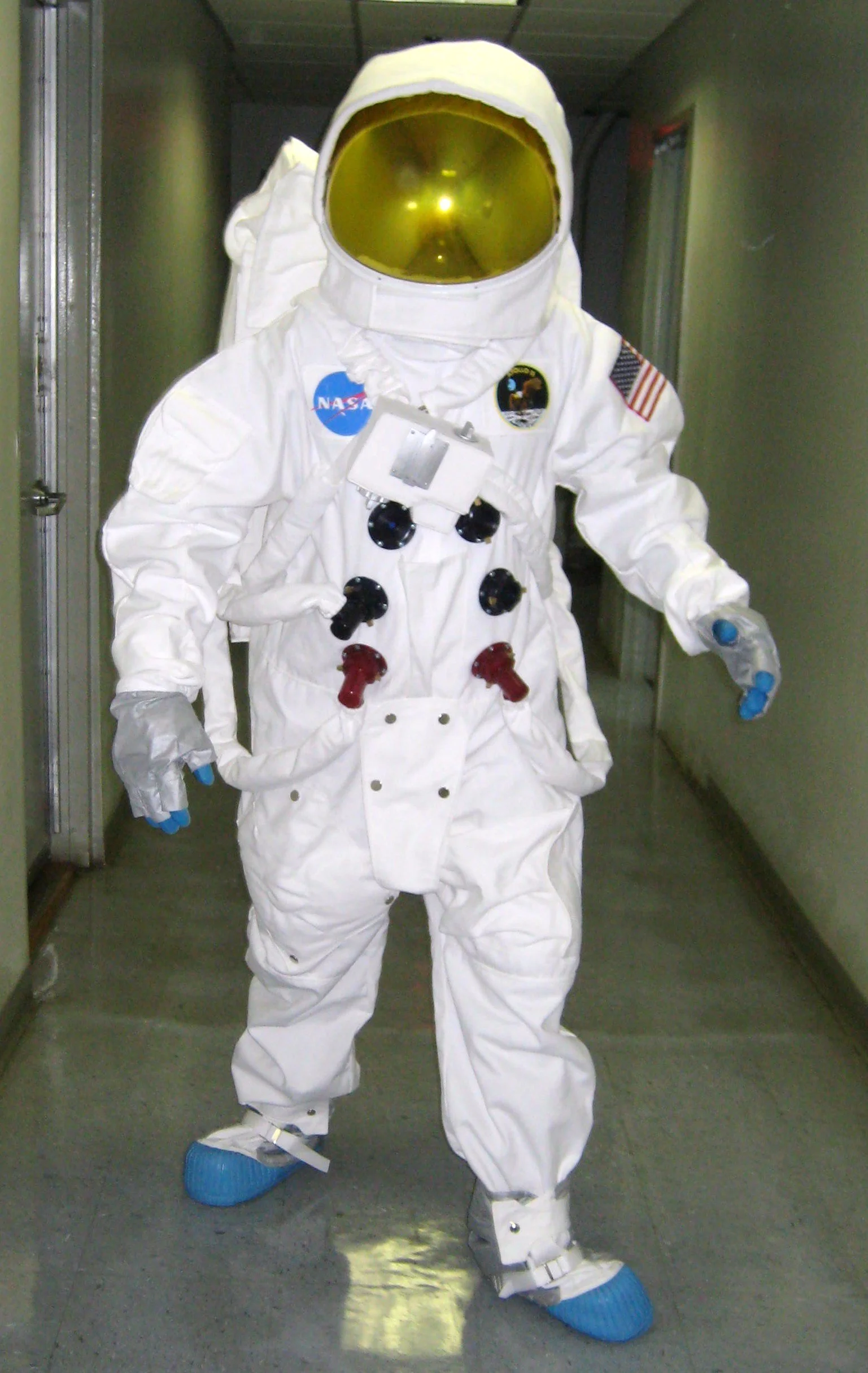 STOCK — Alias Costume Rental