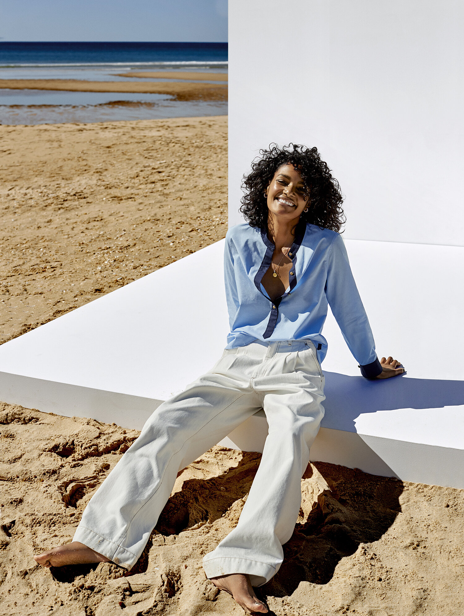 LG REPRESENTS — Artists