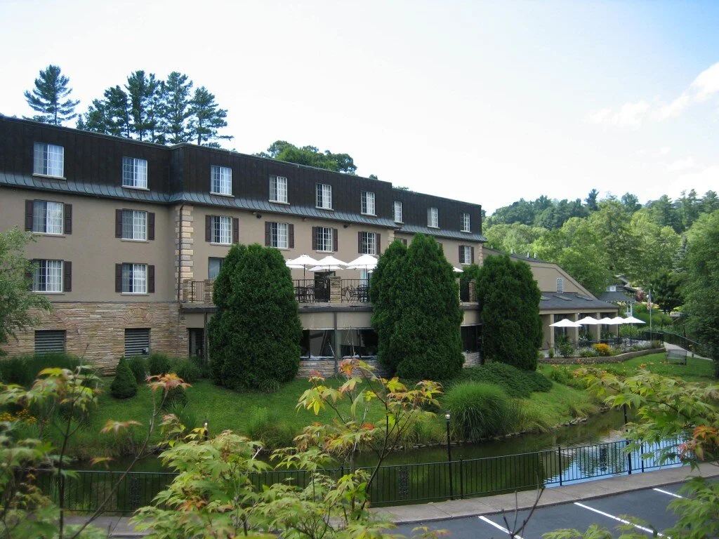 Meadowbrook Inn | Blowing Rock, NC — Savara Hospitality