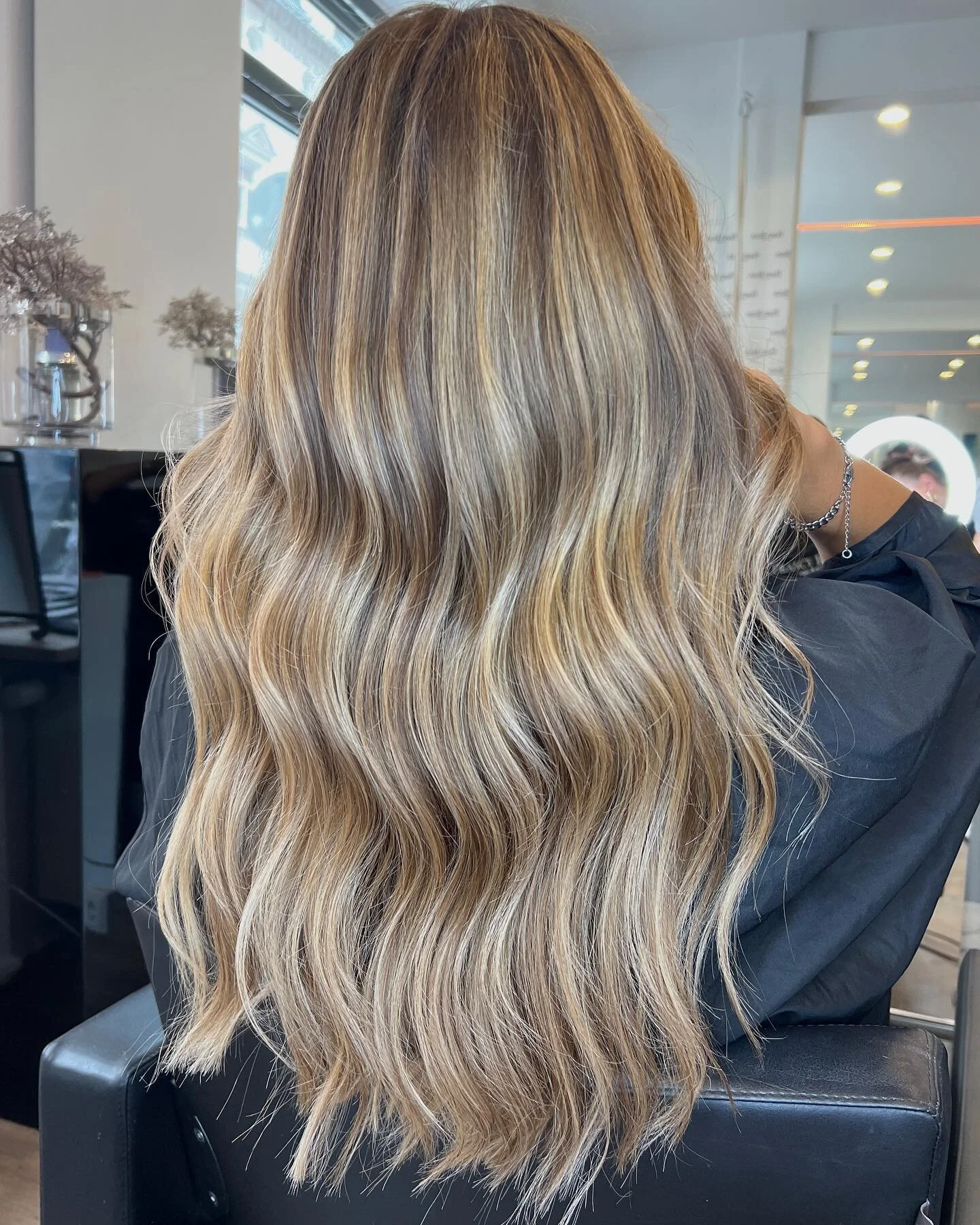 SABRINA SCHUSTER HAIR MUNICH