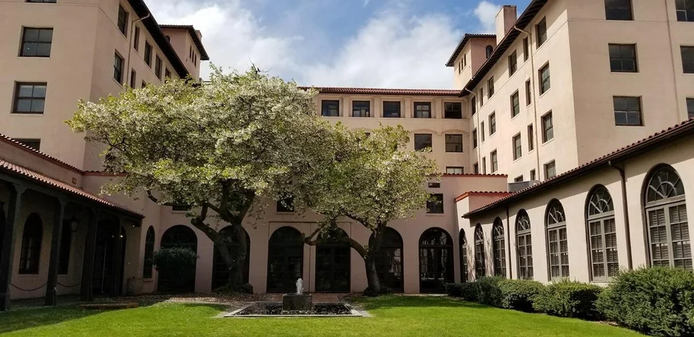 LEWIS CLARK HOTEL