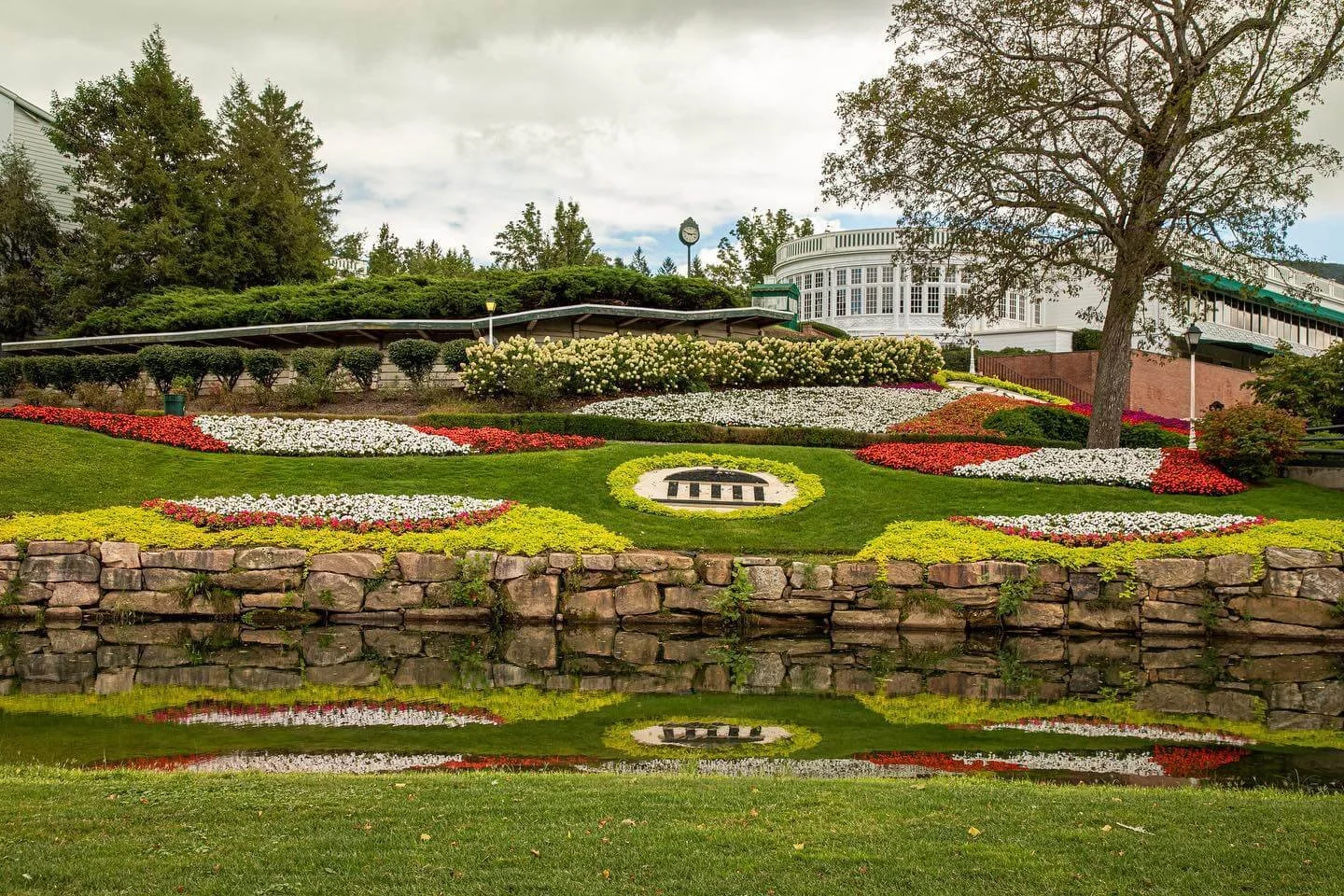 West Virginia's Hot Springs Destinations - Luxurious Soaking at Its ...