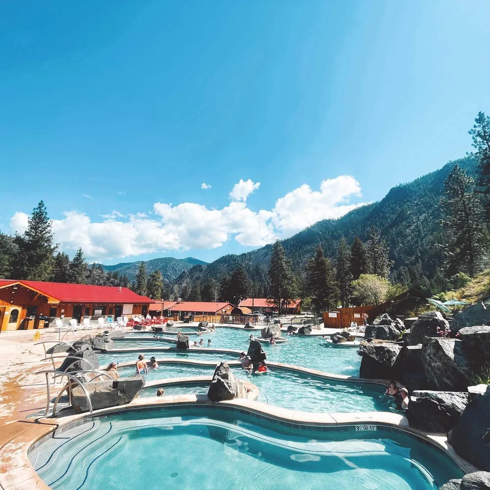 17 Best Hot Springs in Montana in 2024 – Mapped