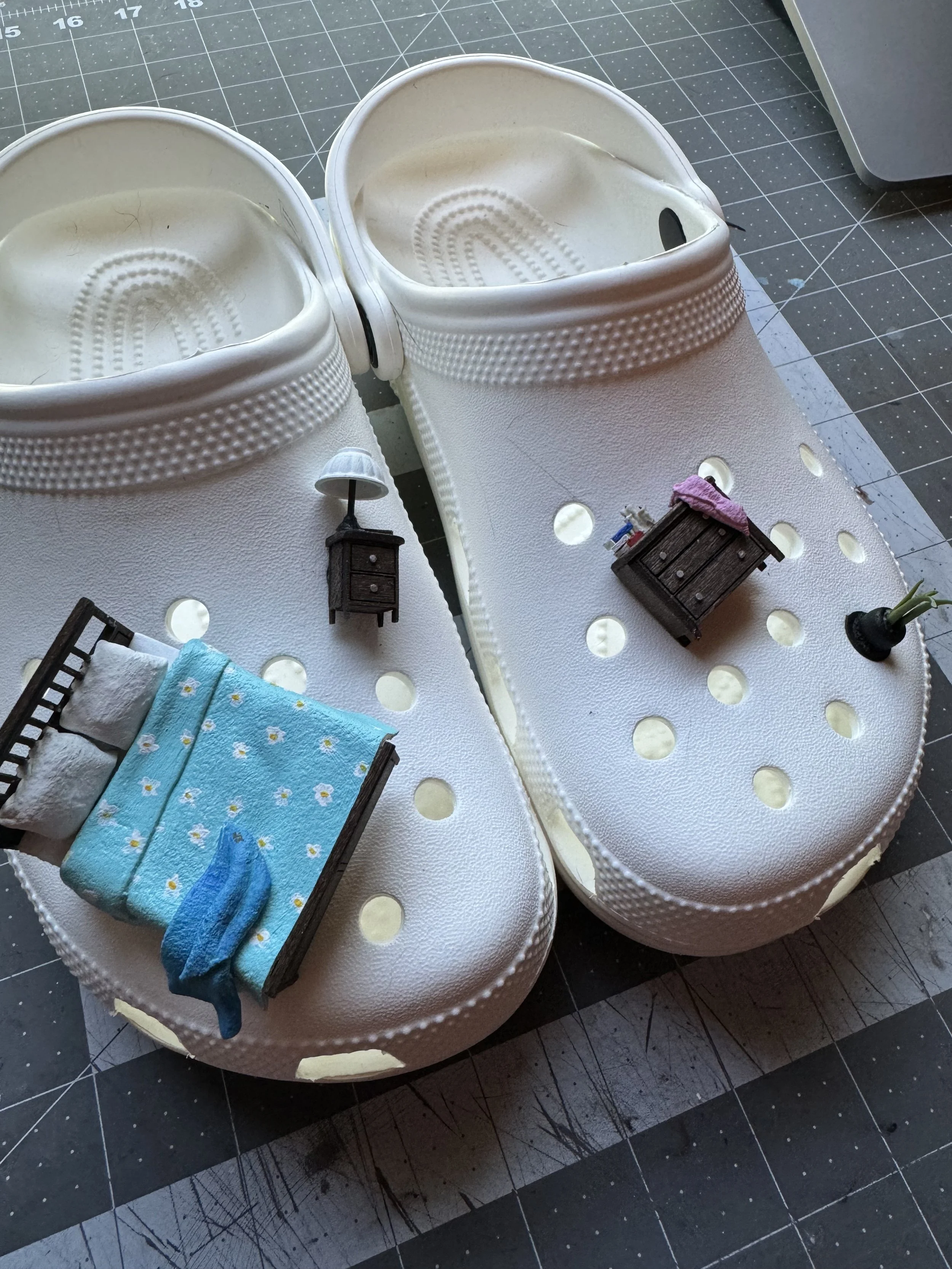 Crocs (Ongoing) — Amanda Kelly