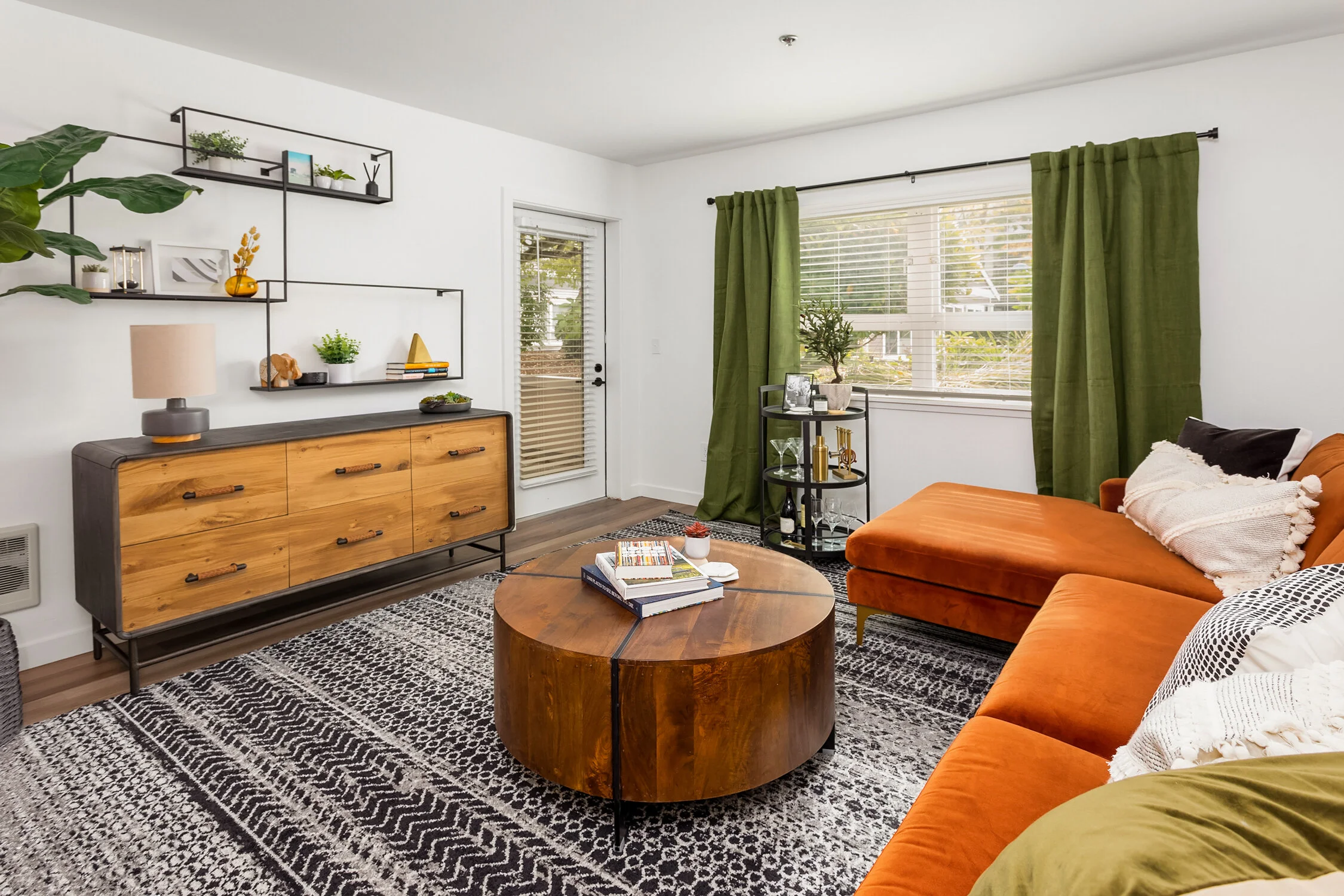 Apartment Photos & Virtual Tours — Cooper