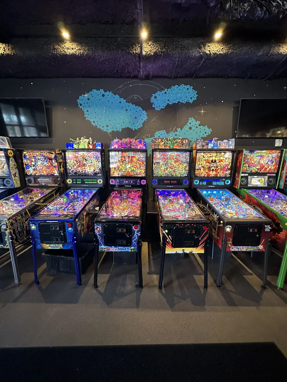 Machines — LITT PINBALL BAR