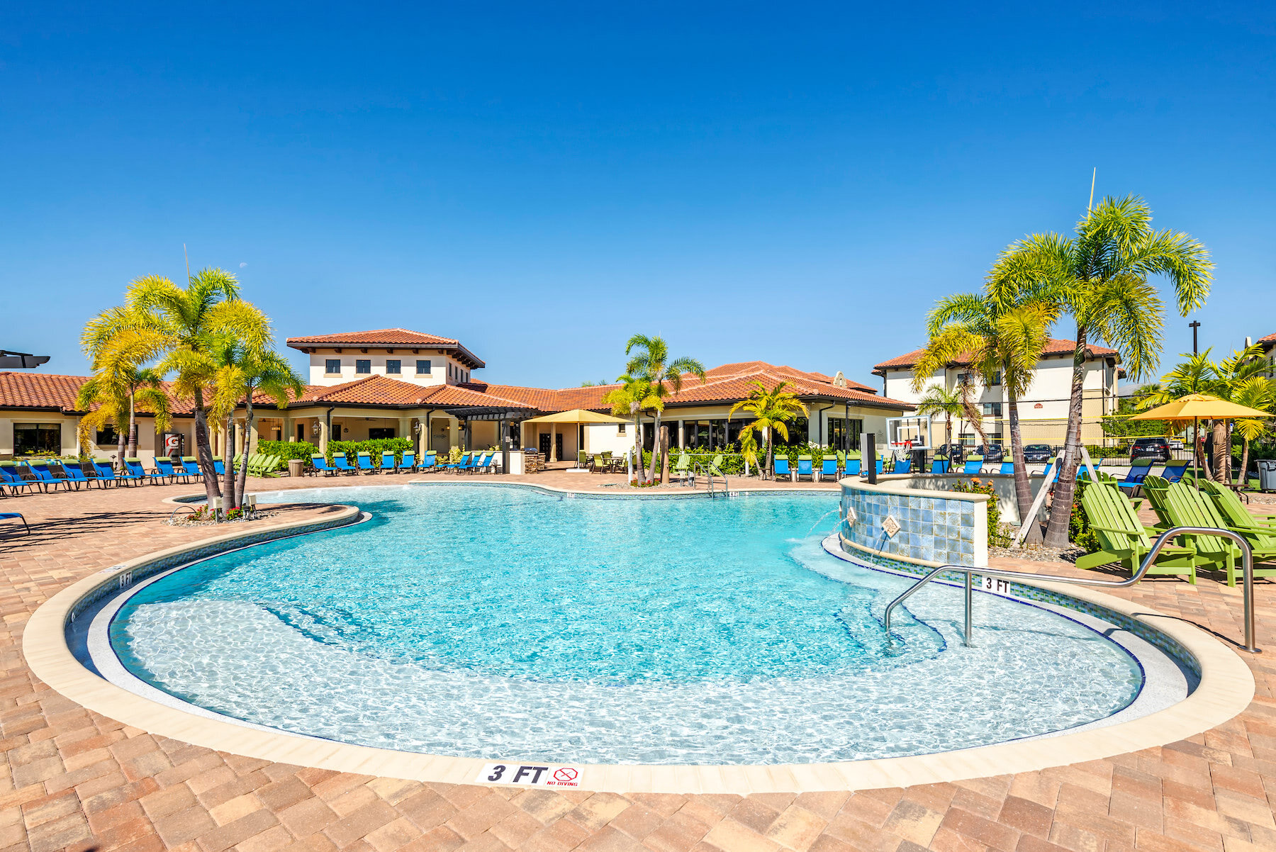 Gallery | Off-Campus Apartments — The Reef Student Living