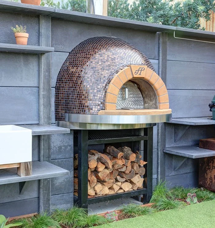 WWOO Concrete Outdoor Kitchen Design | Los Angeles, CA