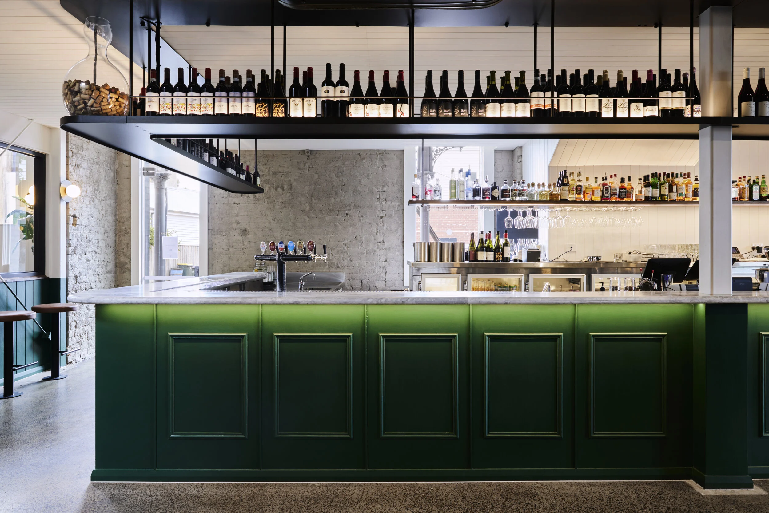 Hobson's Bay Hotel - Pub, Restaurant & Rooftop Bar in Williamstown.