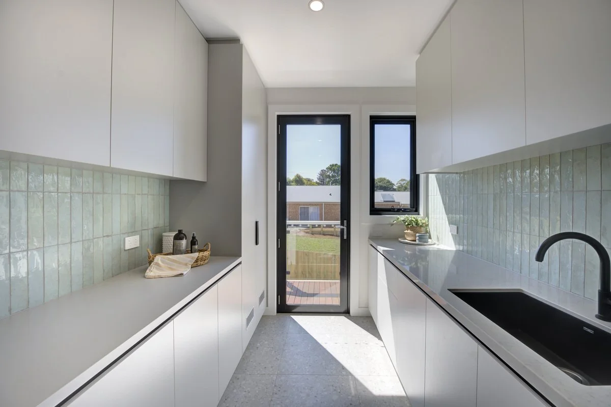 Design and Construct Builders Gippsland — Olsson Building