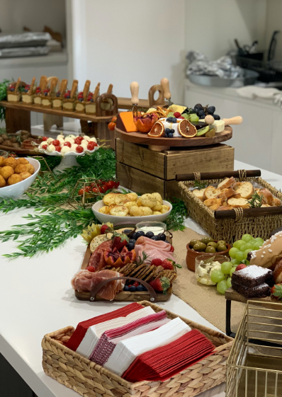 Love & Graze - Deluxe Grazing Boxes and Grazing Tables