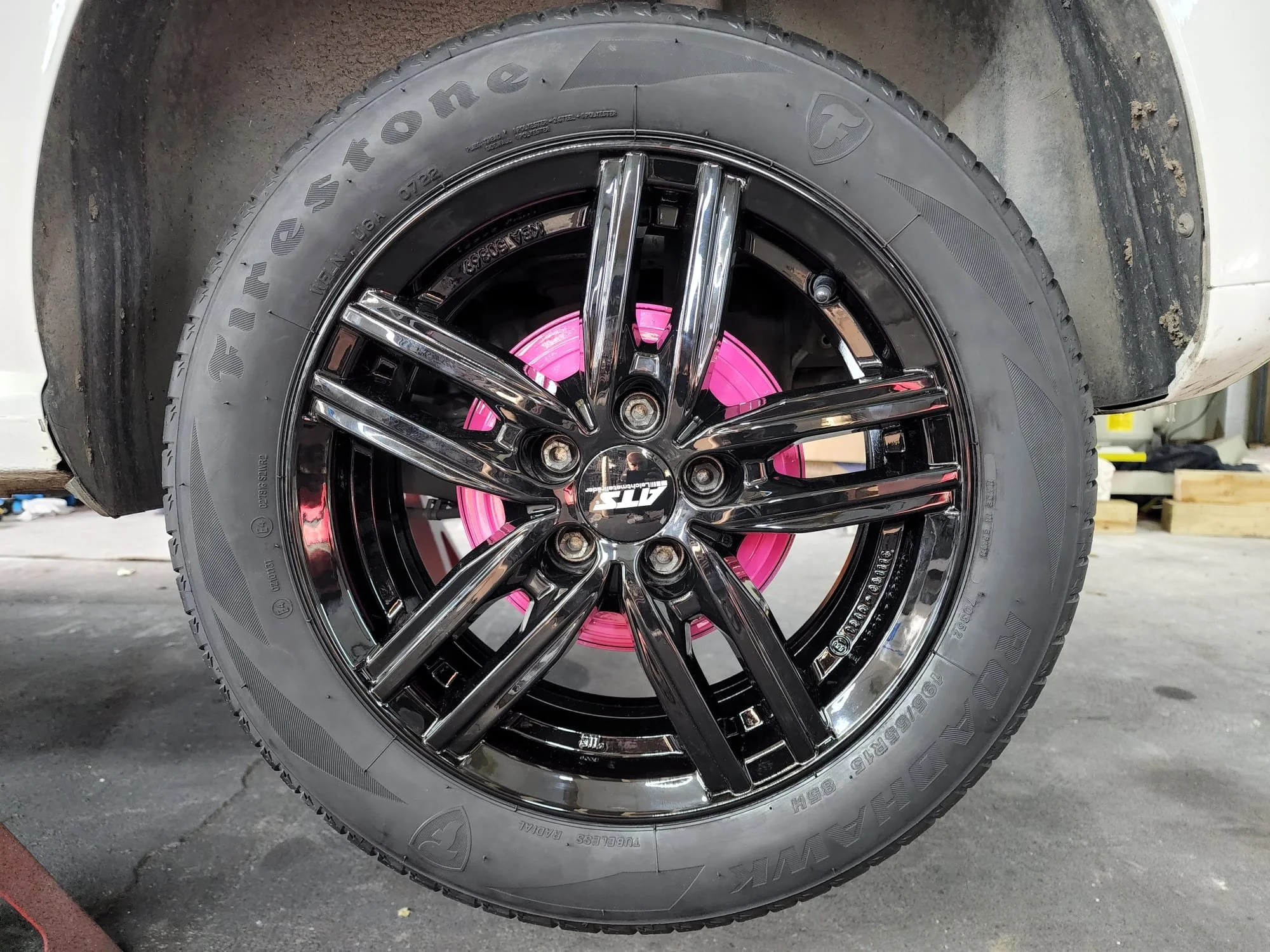 Brake Calipers Painting — Royal Car Suit
